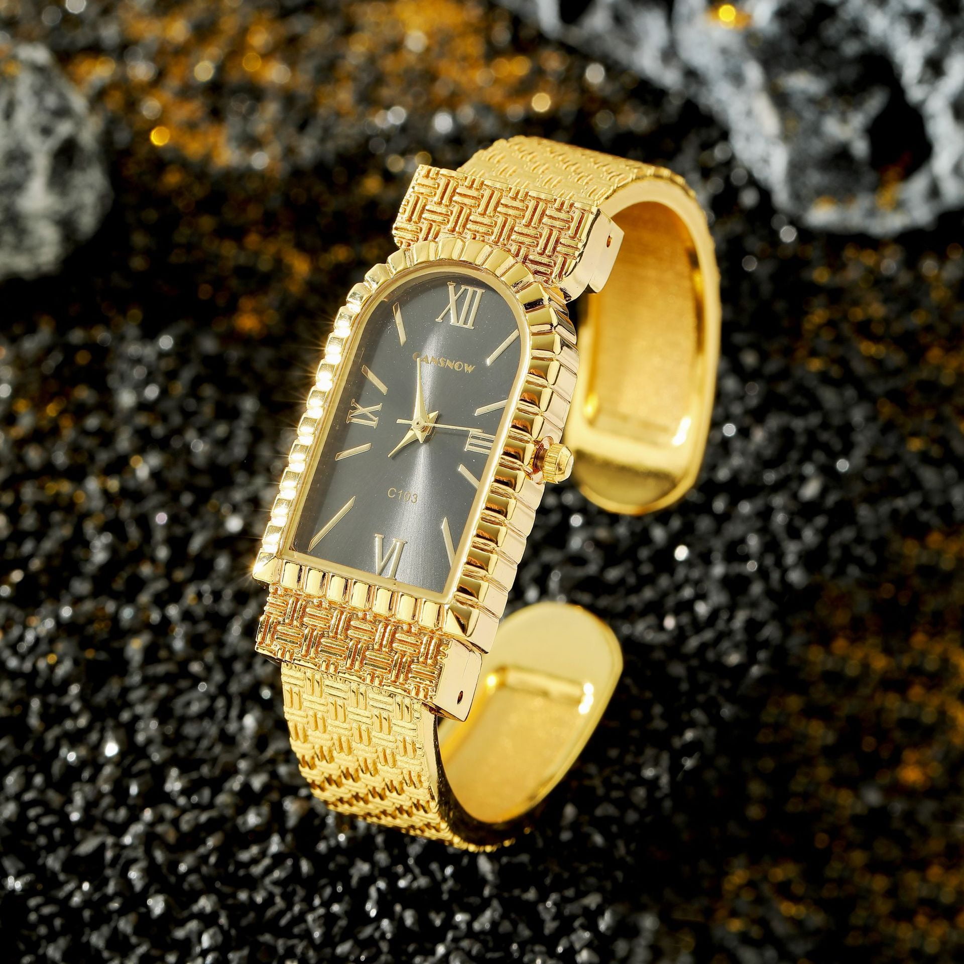 Black Dial Gold Rectangle Watch: Retro-Chic Luxury for Everyday Glamour ...