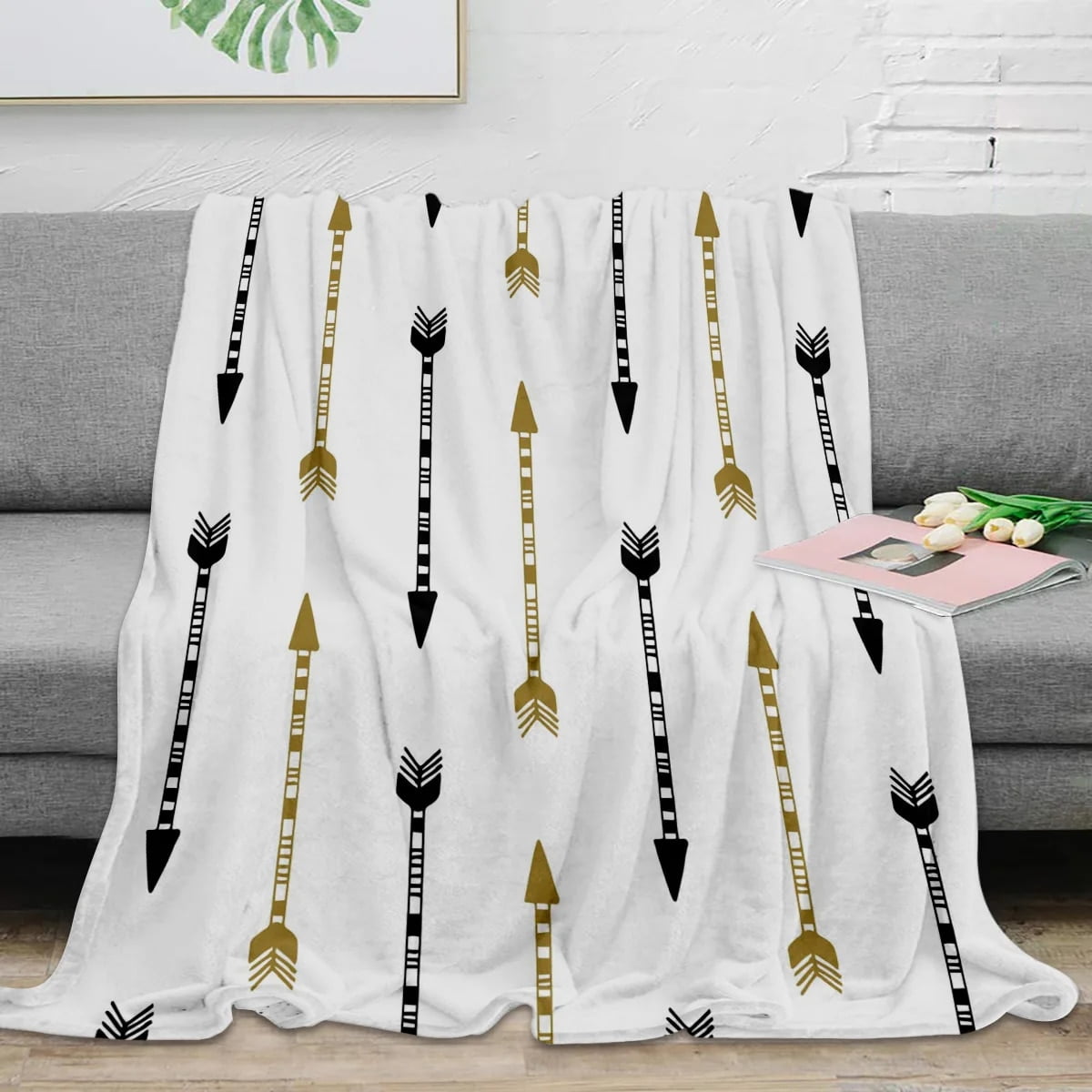 Black Golden Arrow Stripes Flannel Blanket Travel Picnic Blanket Portable Soft Bedspread ...