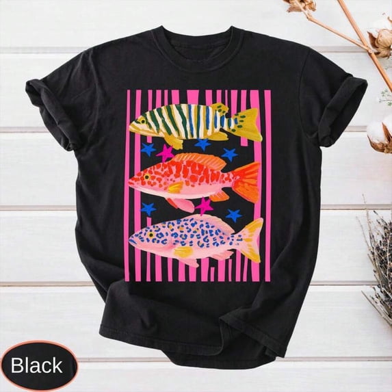Black Graphic Fish Print Tee, Bold Striped Background Summer Vacation T ...