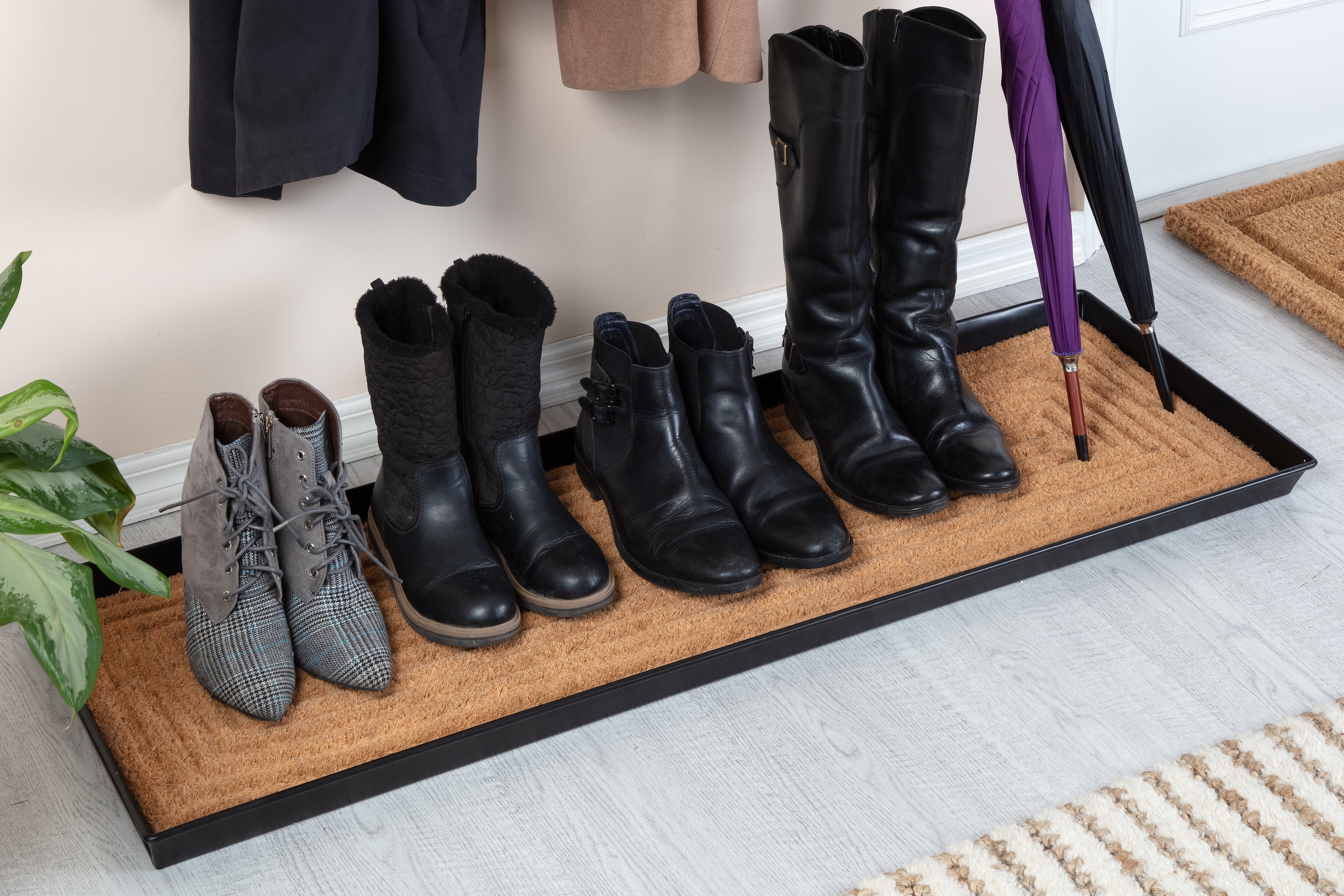 Black Metal Boot Tray with Rectangle Embossed Coir Insert - Walmart.com