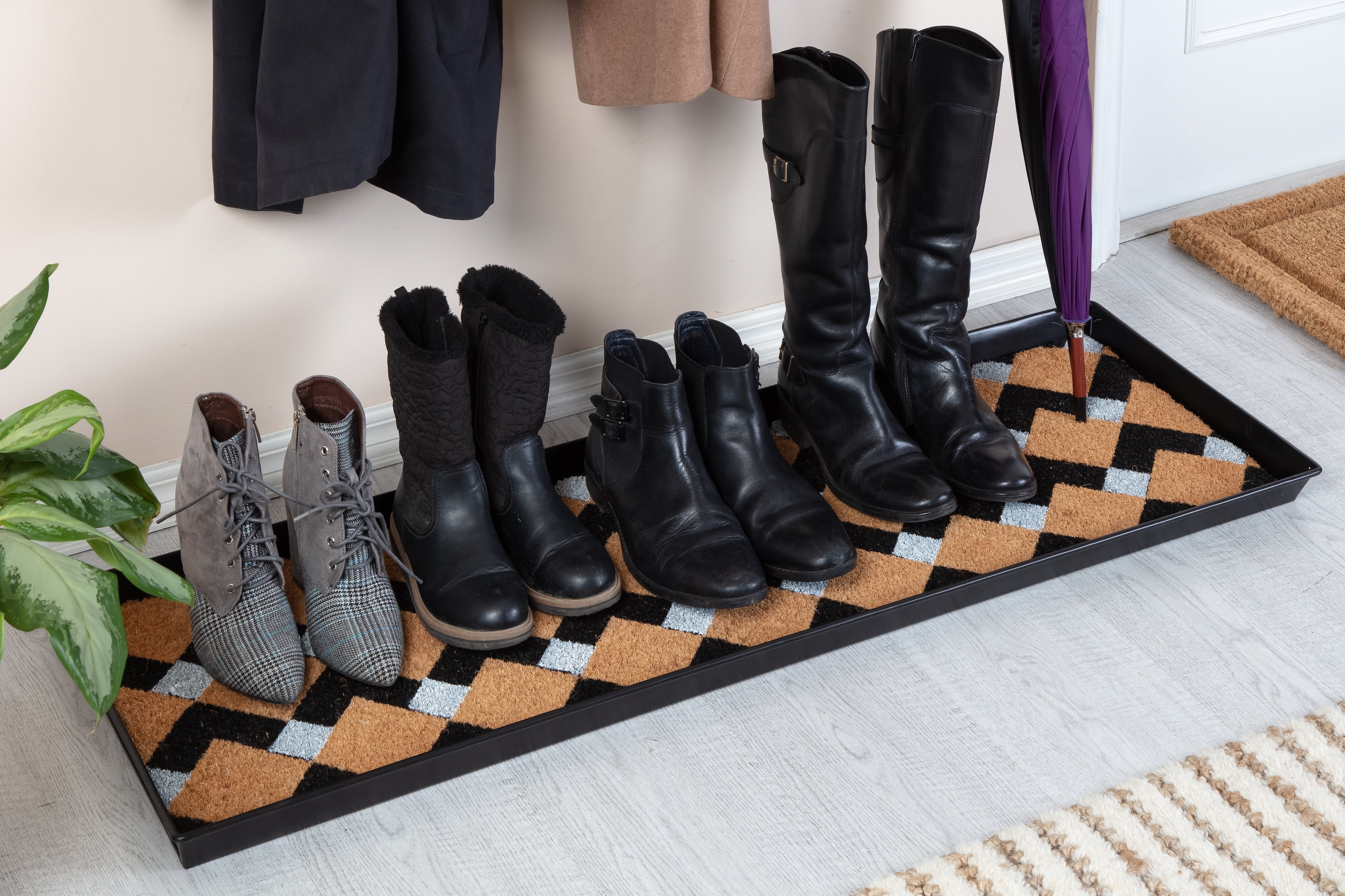 Black Metal Boot Tray with Tan & Black Chevron Coir Insert - Walmart.com