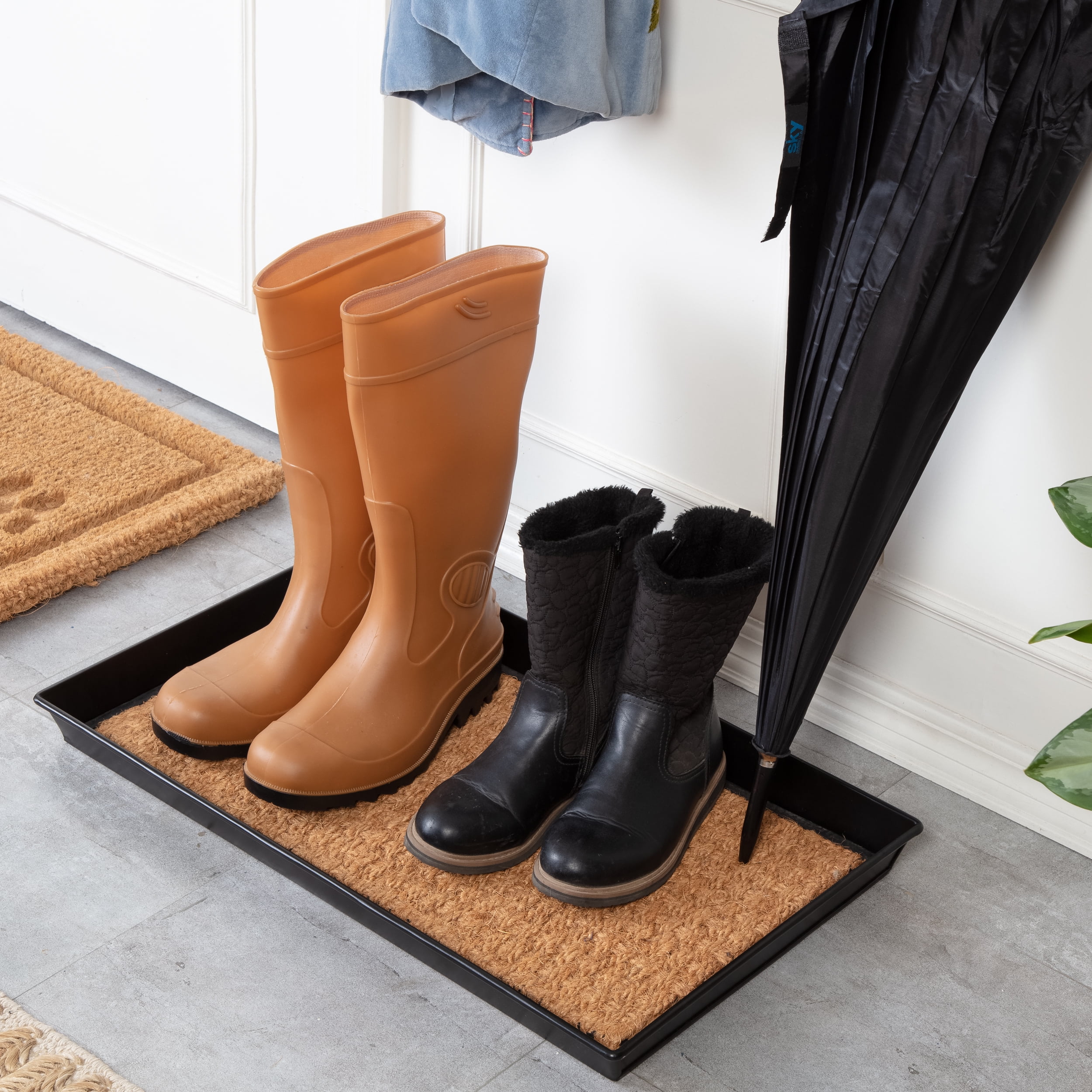 Black Metal Boot Tray with Tan Coir Insert - Walmart.com