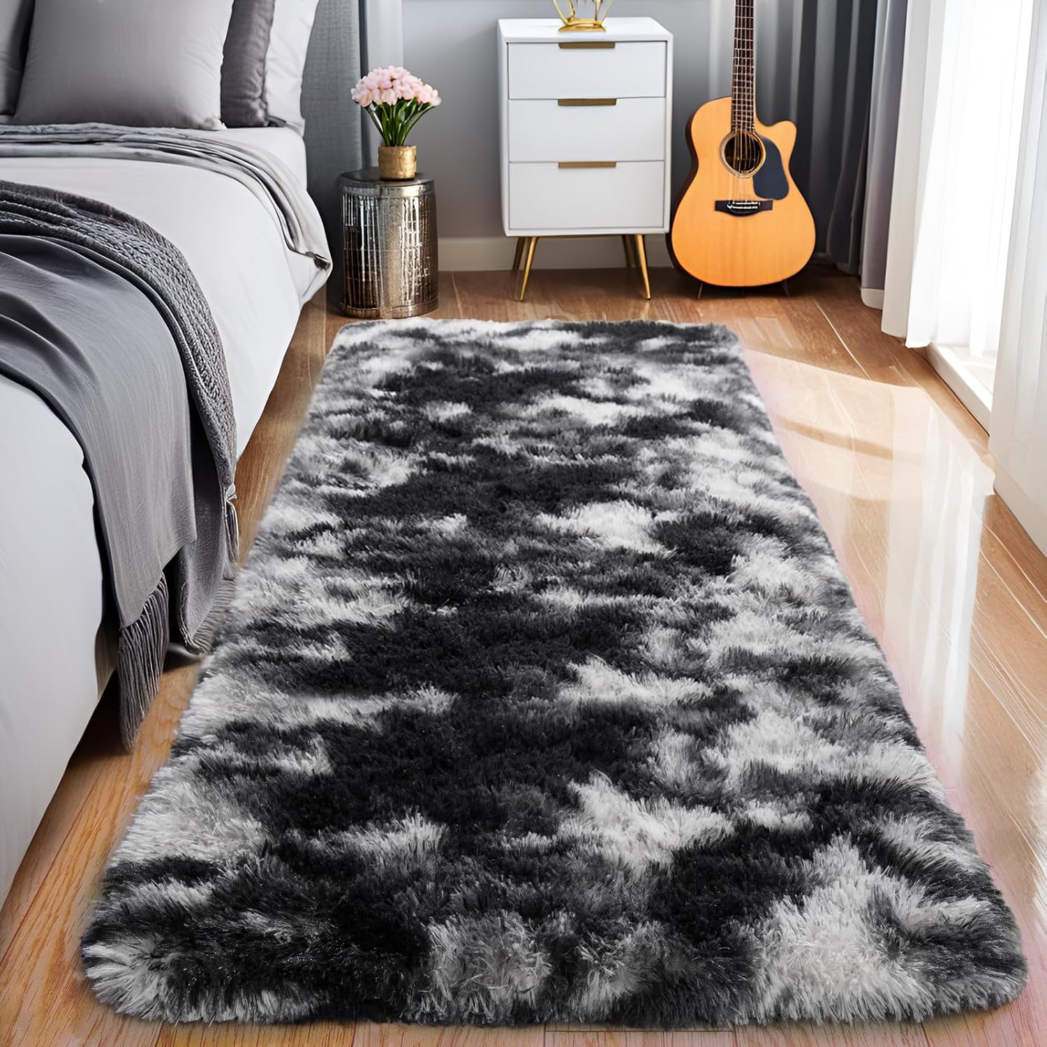 Black and White Runner Rug 2x6, Bedroom Shag Runner Rug Bedside Non ...