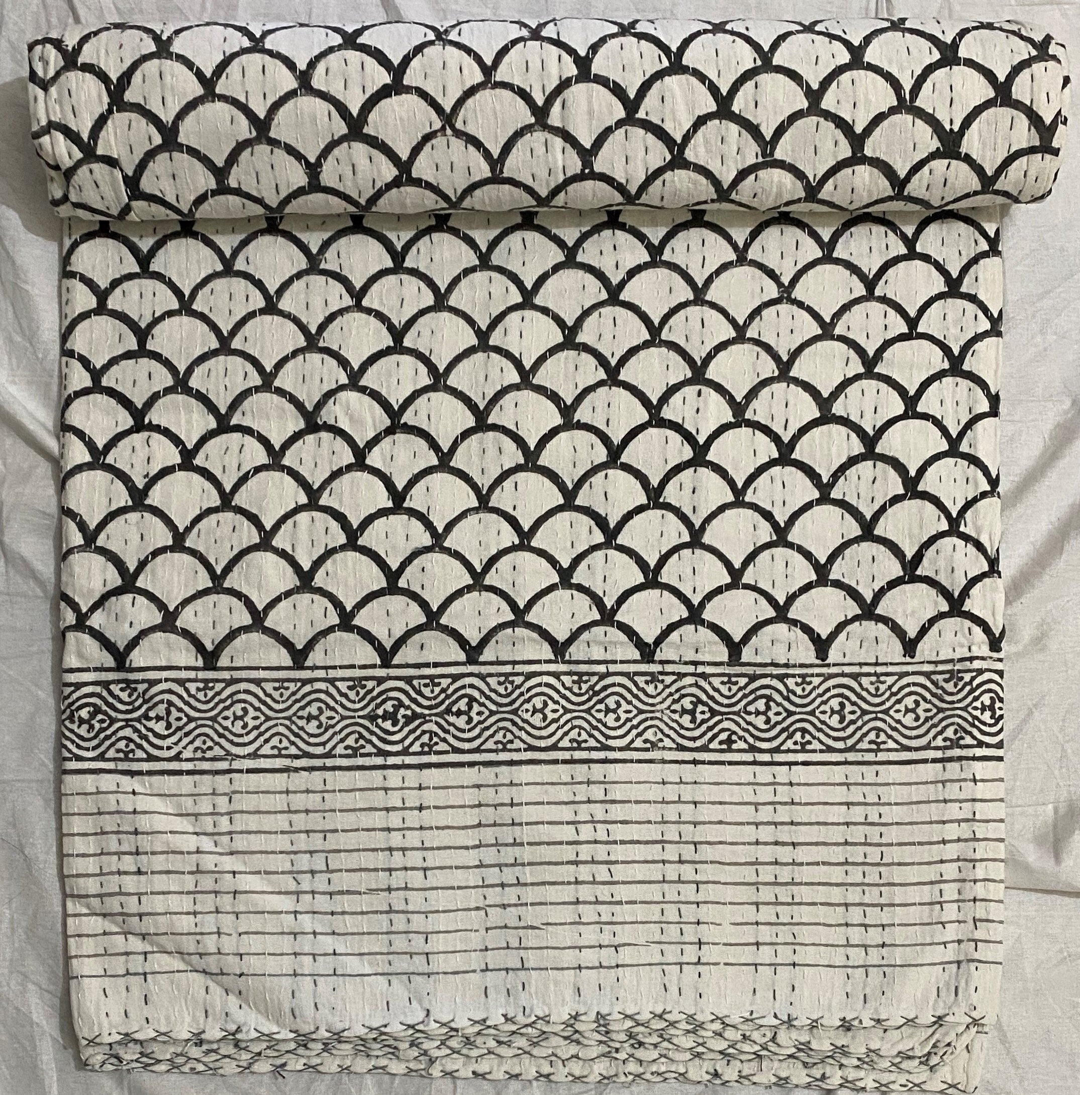 Black White Scallop Indian Kantha Quilt, Handmade Pure Cotton Block ...