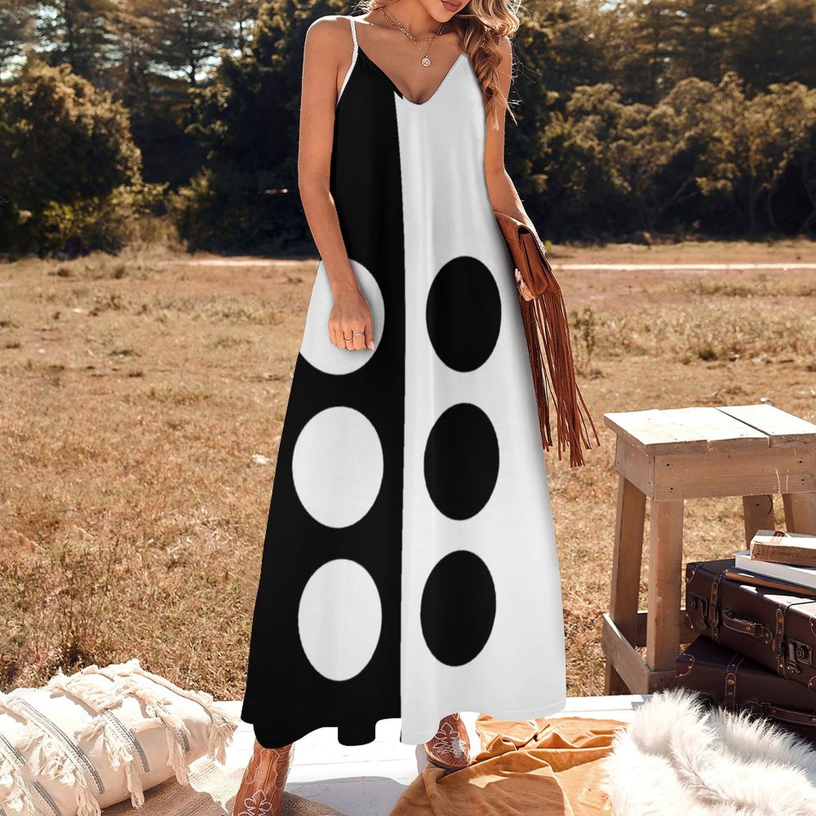 Black and White Mod Design Off Center Circles Sleeveless Dress Woman ...