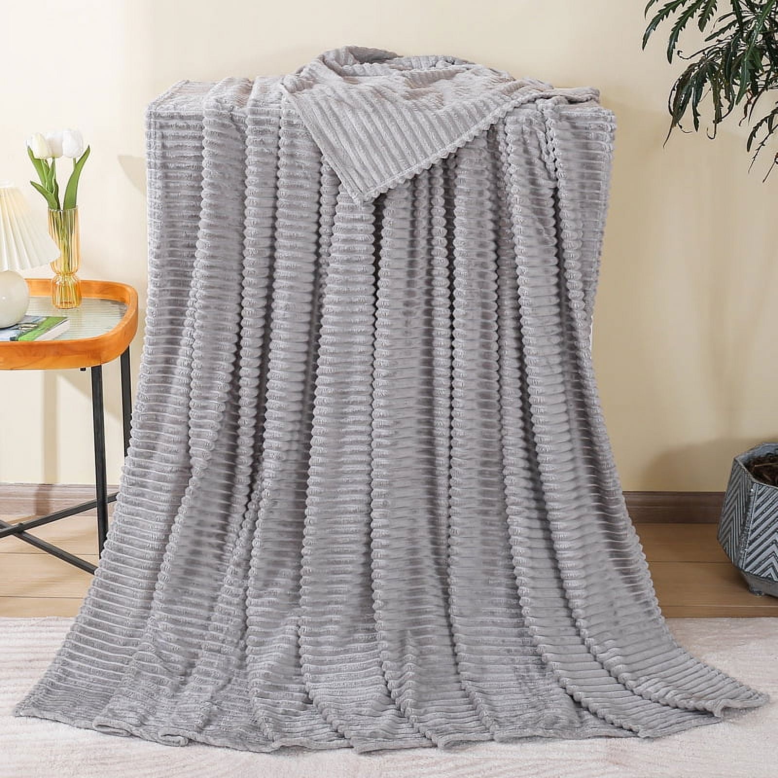 Blanket solid color blanket flannel air conditioning blanket gift ...