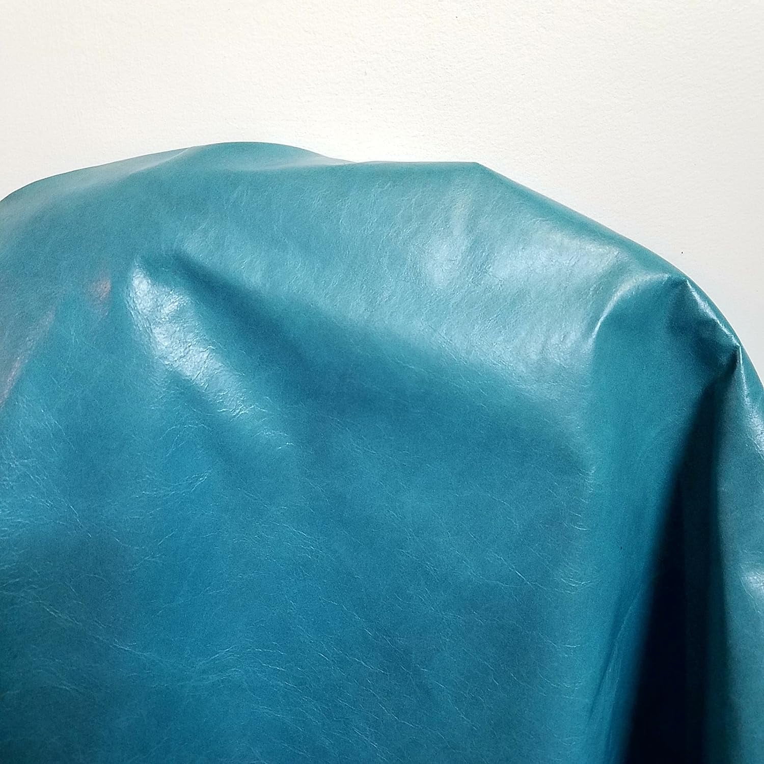 Blue 17 to 19 Square Feet 30" x 50" Cutting Yield Glazed Nappa Soft ...