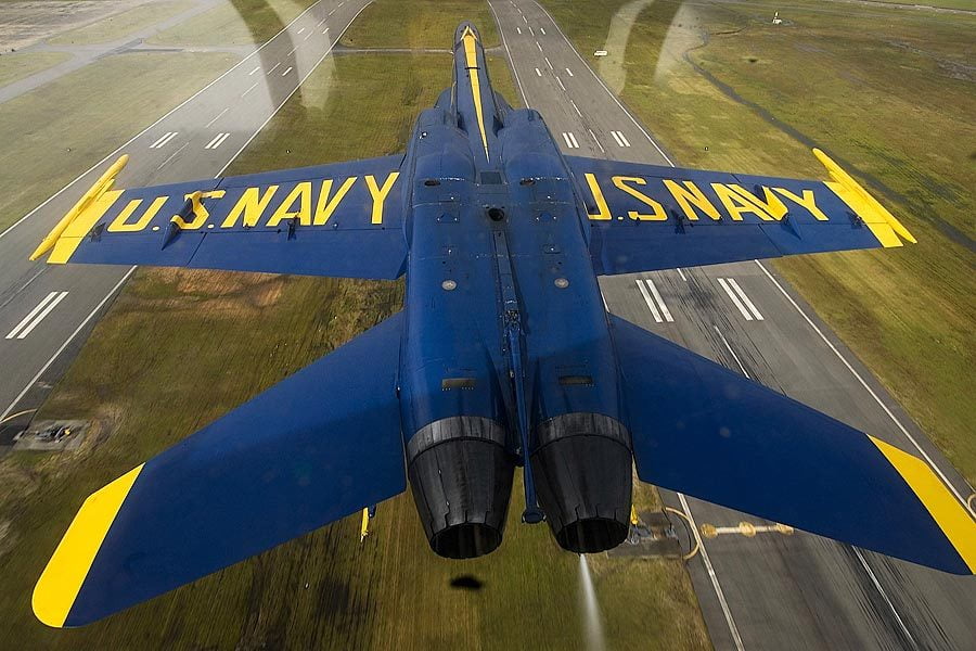 Blue Angels Jet Inverted Flight Style - A - 24x36 Inch Laminated ...