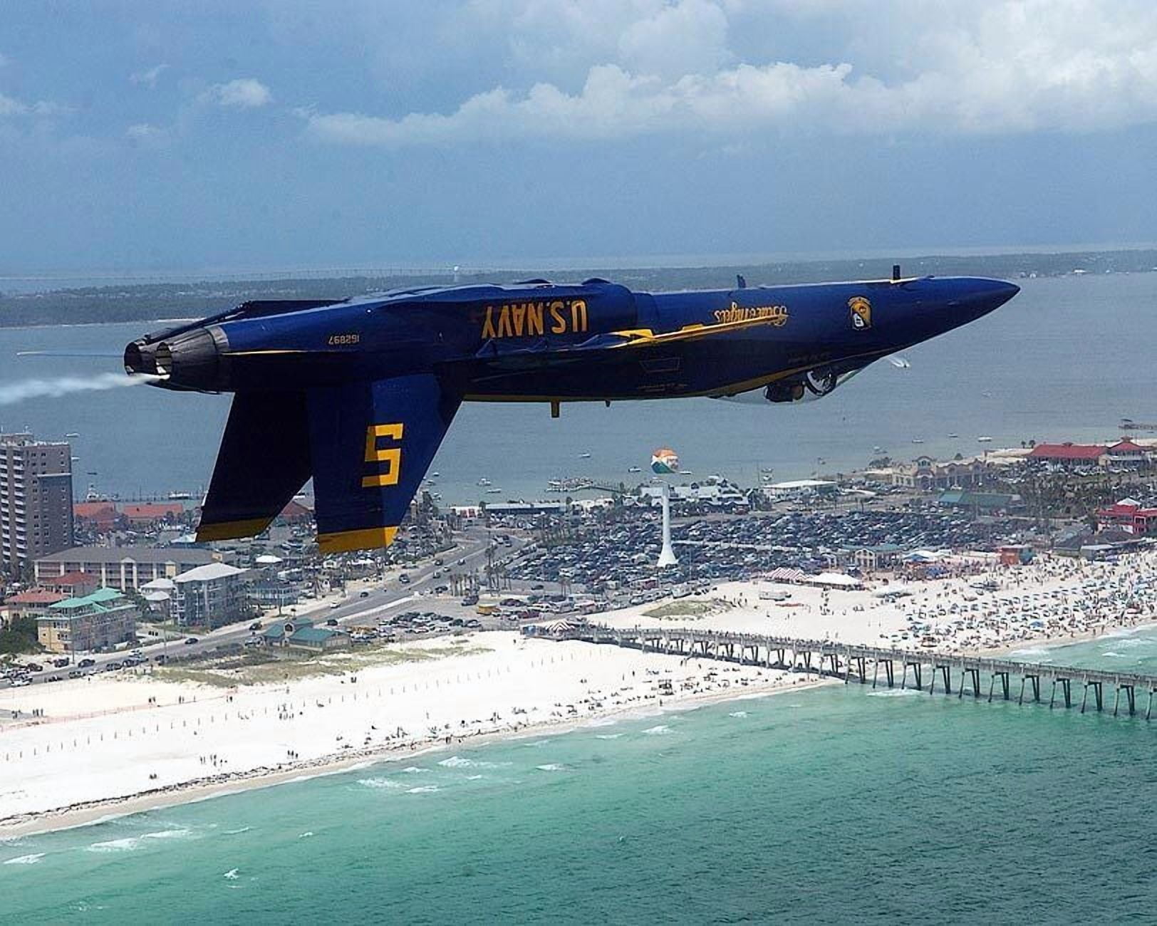 Blue Angels Jet No. 5 Inverted Flight Style -1 - 24x36 Inch Laminated ...