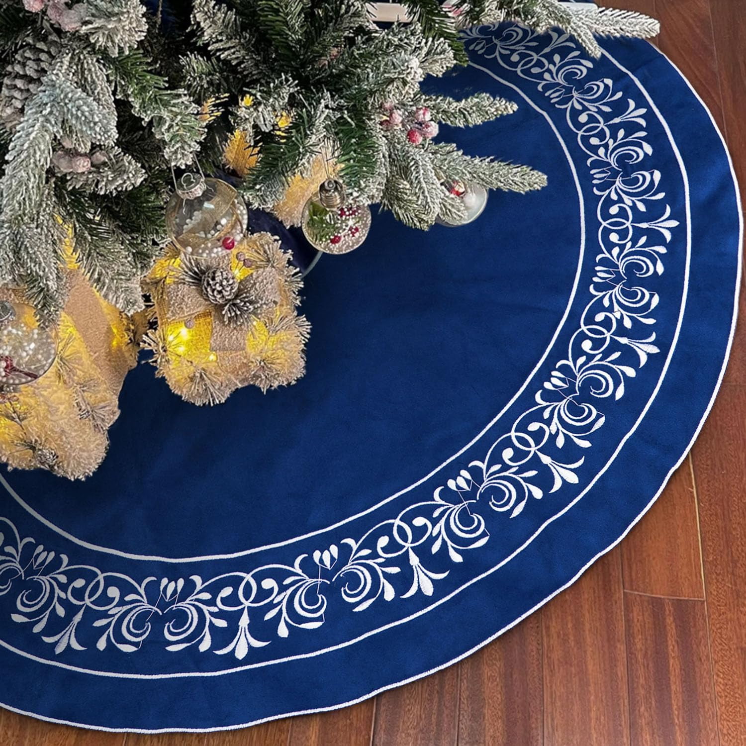 Blue Christmas Tree Skirt Velvet 30 inch，Elegant Velvet Fur Plush Blue ...