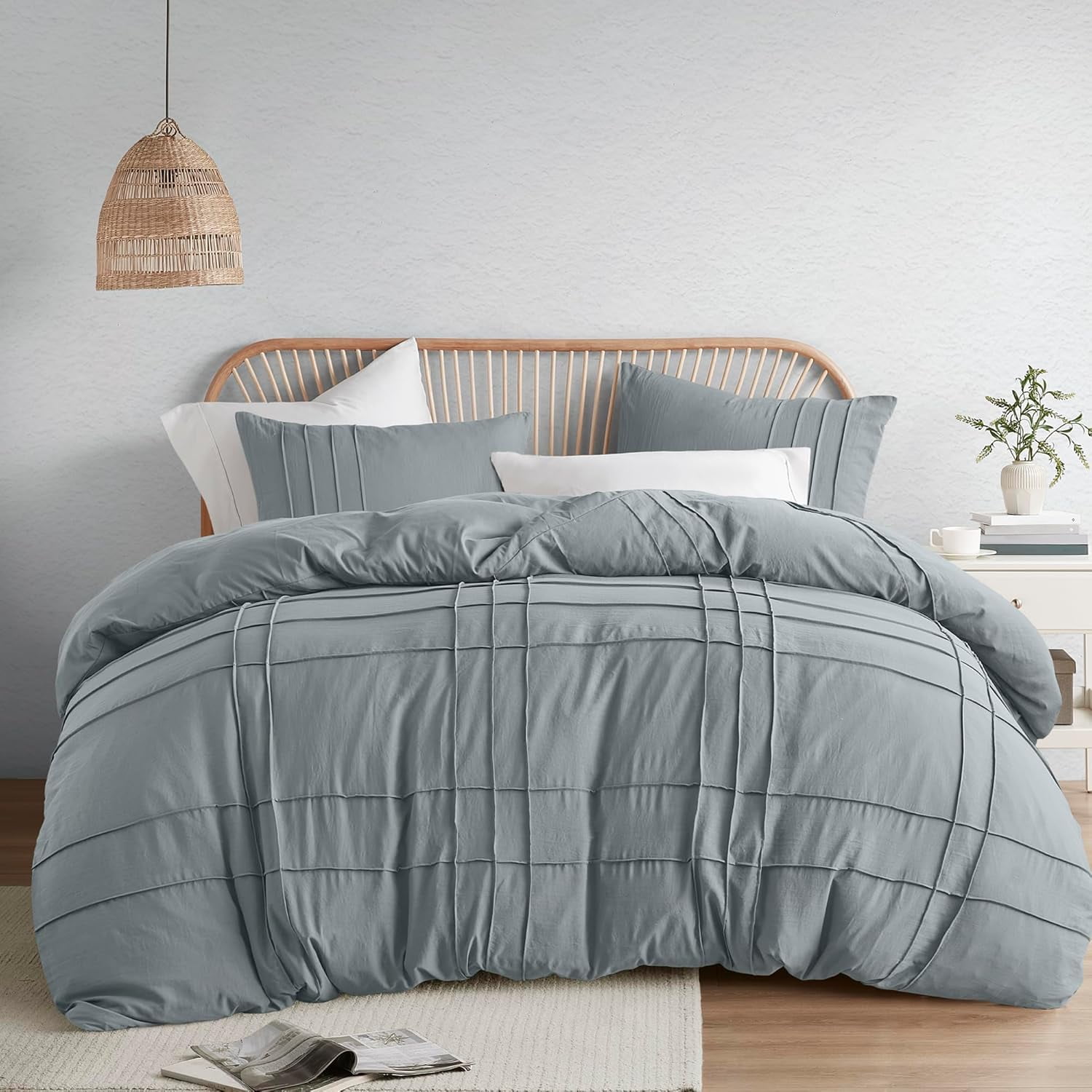 Blue/Grey Queen Size Duvet Cover Set - 3 Pieces Pintuck Pleated Duvet ...