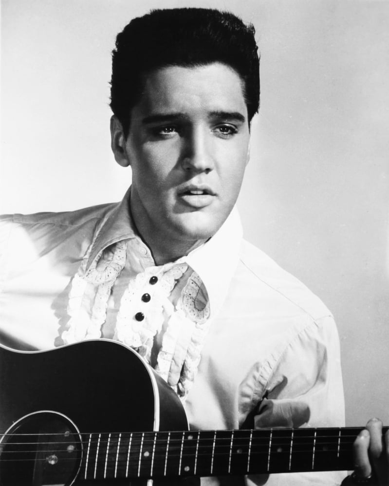 Blue Hawaii Elvis Presley 1961 Photo Print (8 x 10) - Walmart.com