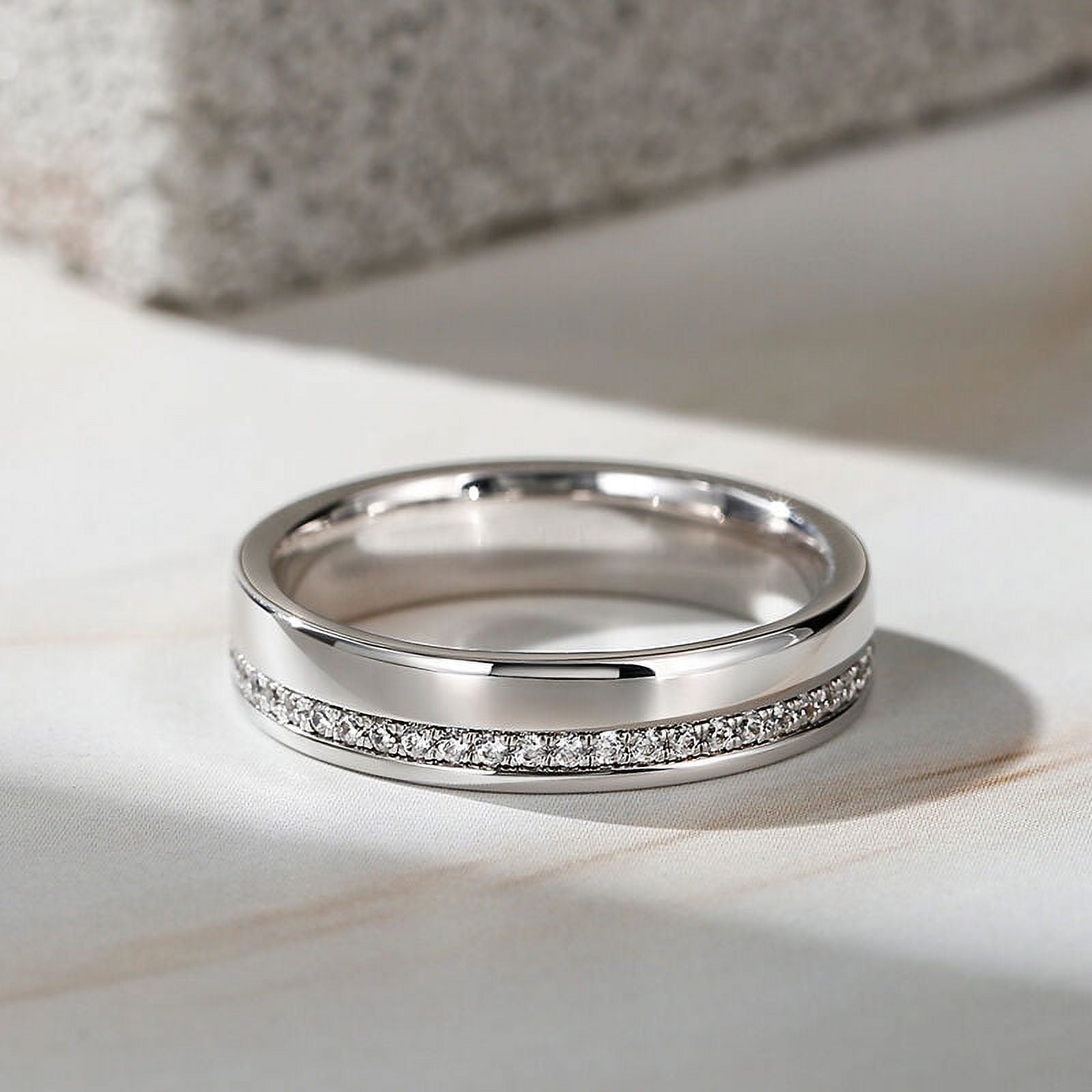 Blue Jewelry Round Cut 0.7 Ct VVS1/D Moissanite Ring - 14K White Gold ...