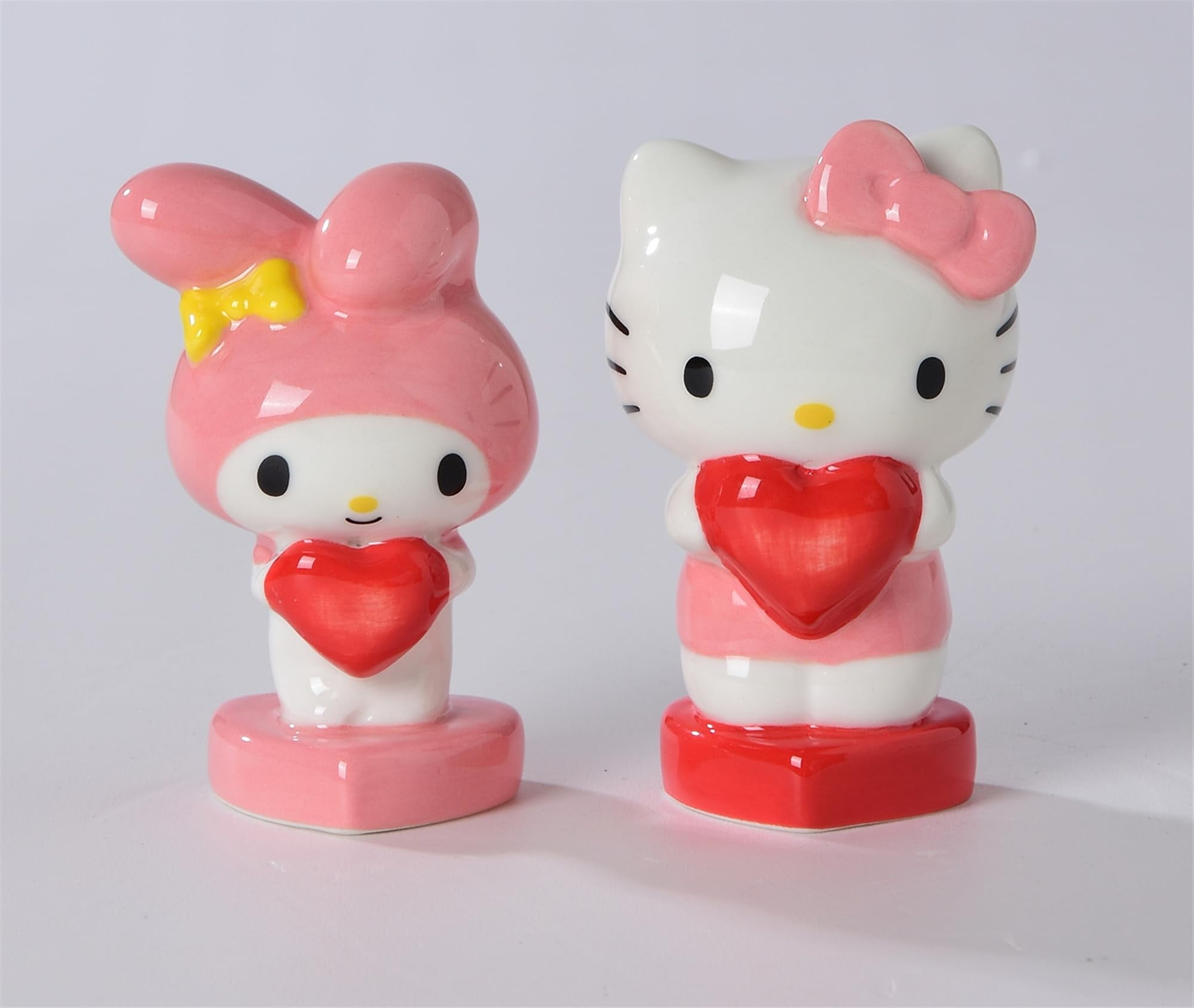 Elegant Hello Kitty Salt And Pepper Shakers Pictures