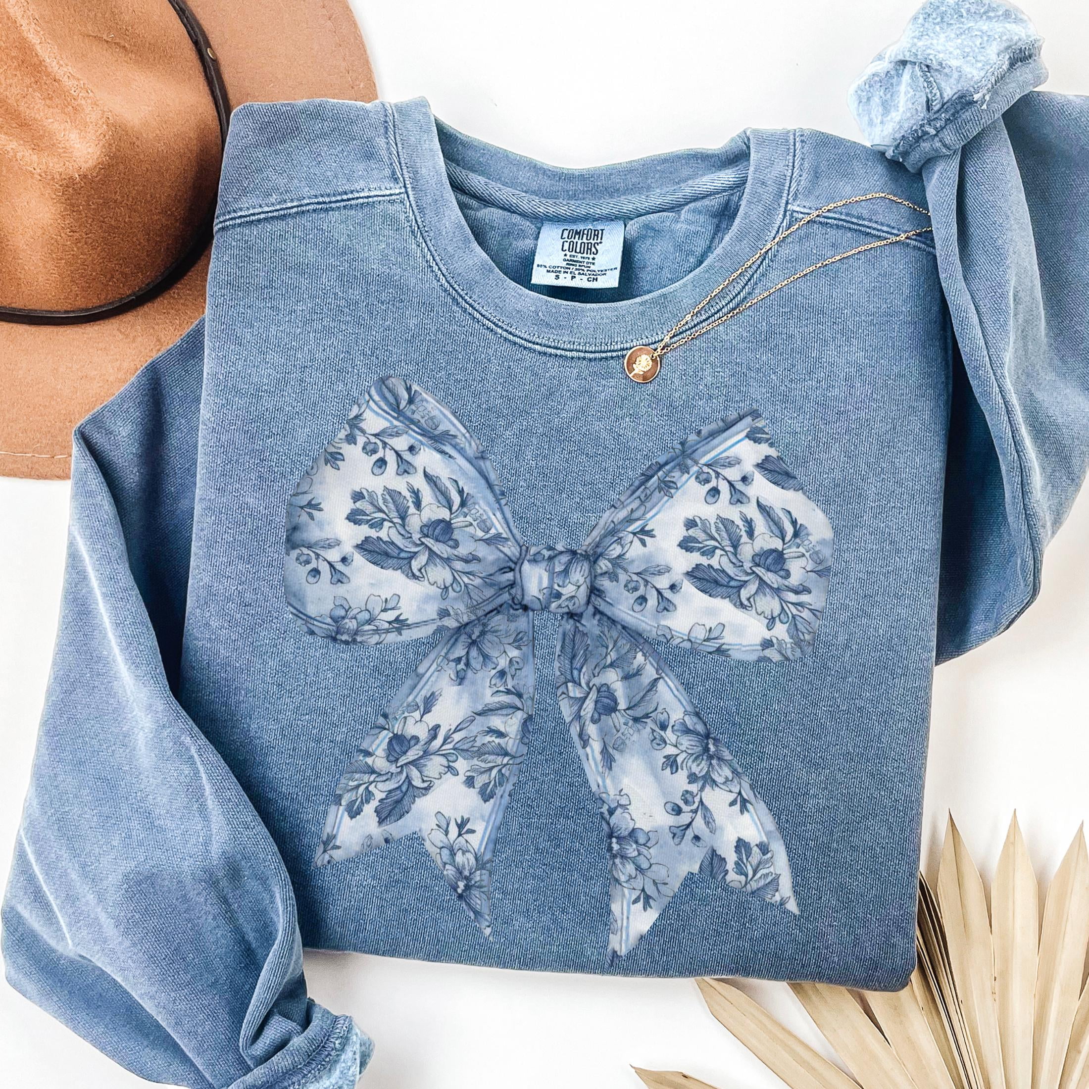 Blue Toile Bow T-Shirt, Trendy Coquette T-Shirt, Soft Girl T-Shirt ...