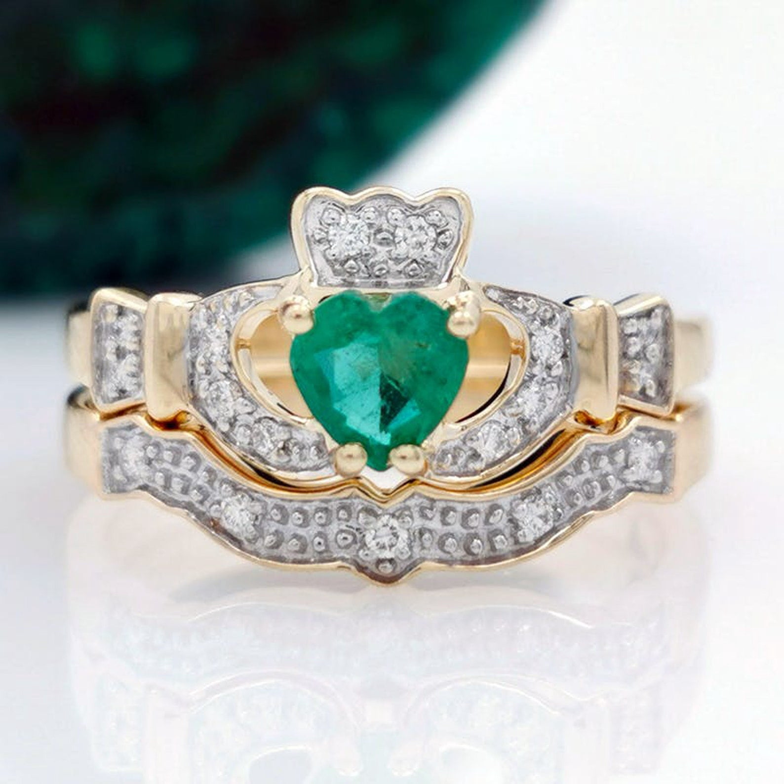 Claddagh Engagement Ring Set