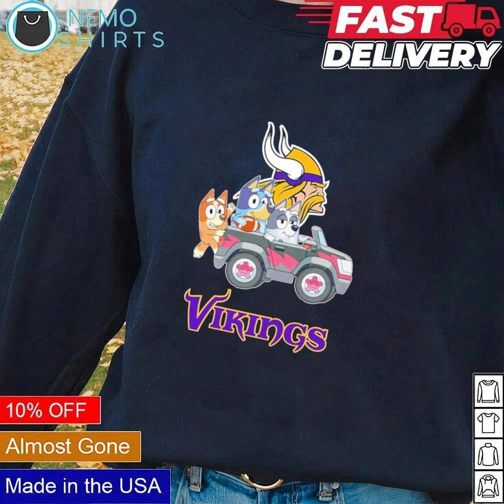 Bluey Characters Driving Car T-Shirt Crewneck Sweatshirt, Size M, Tee ...