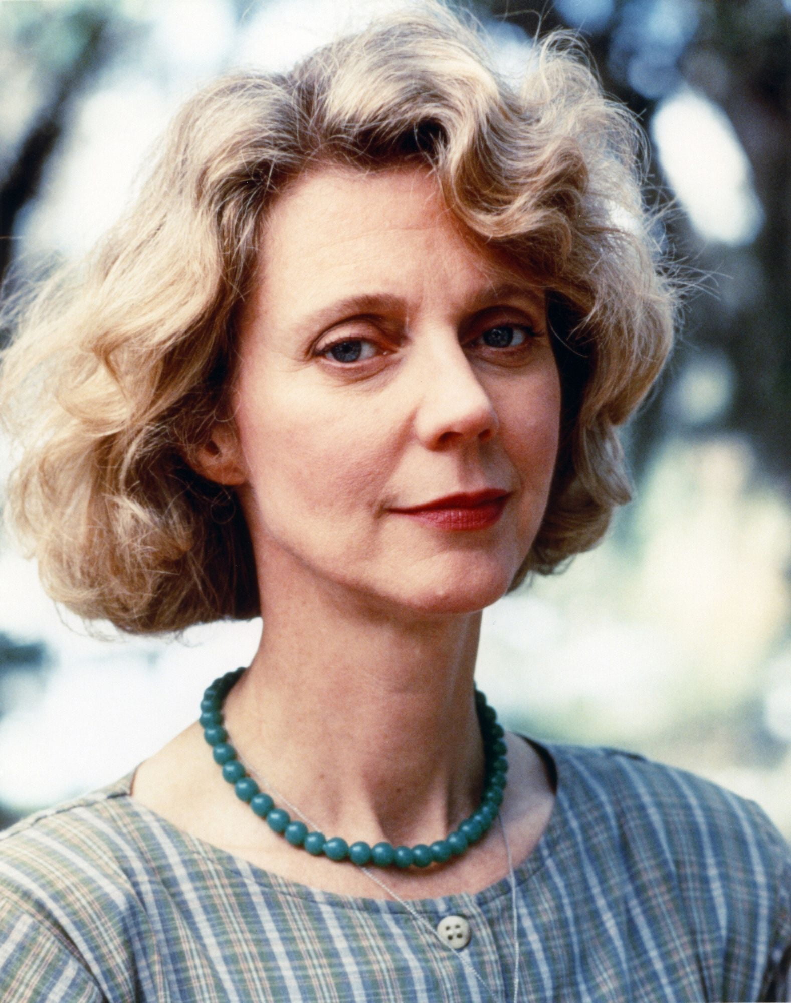 Blythe Danner wearing Blue Necklace Close Up Portrait Photo Print (8 x ...