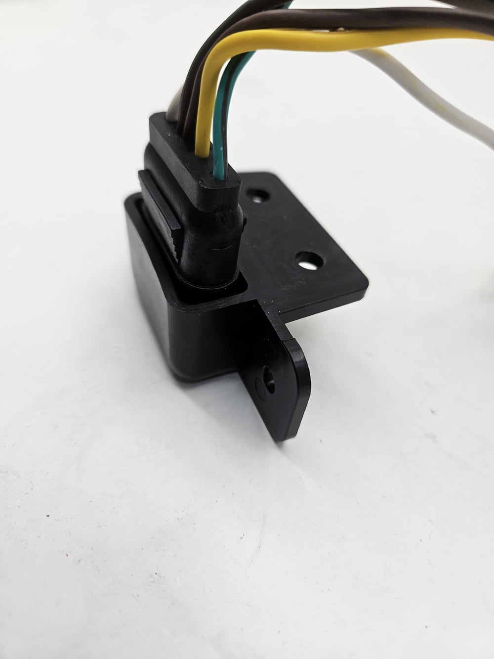 Boat RV Camper Trailer 4 Way Flat Plug Holder Wiring Flat Plug Holder ...