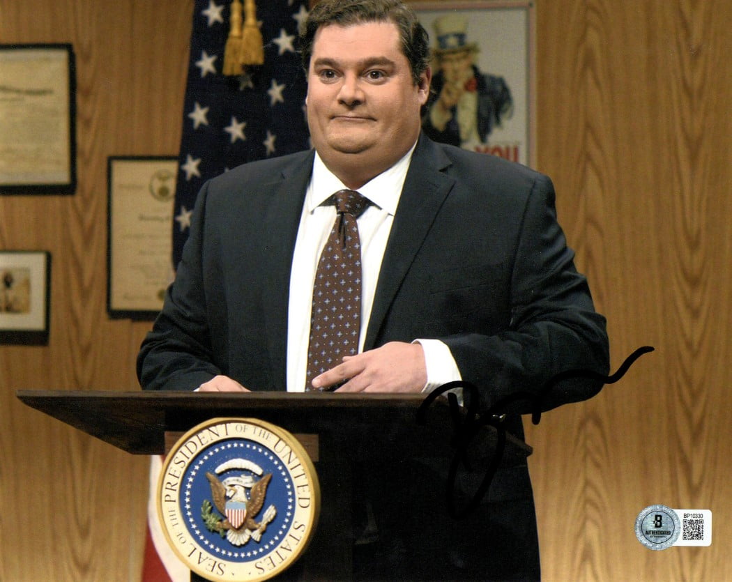 Bobby Moynihan Signed Autographed 8X10 Photo SNL President Podium BAS BP10330 - Walmart.com
