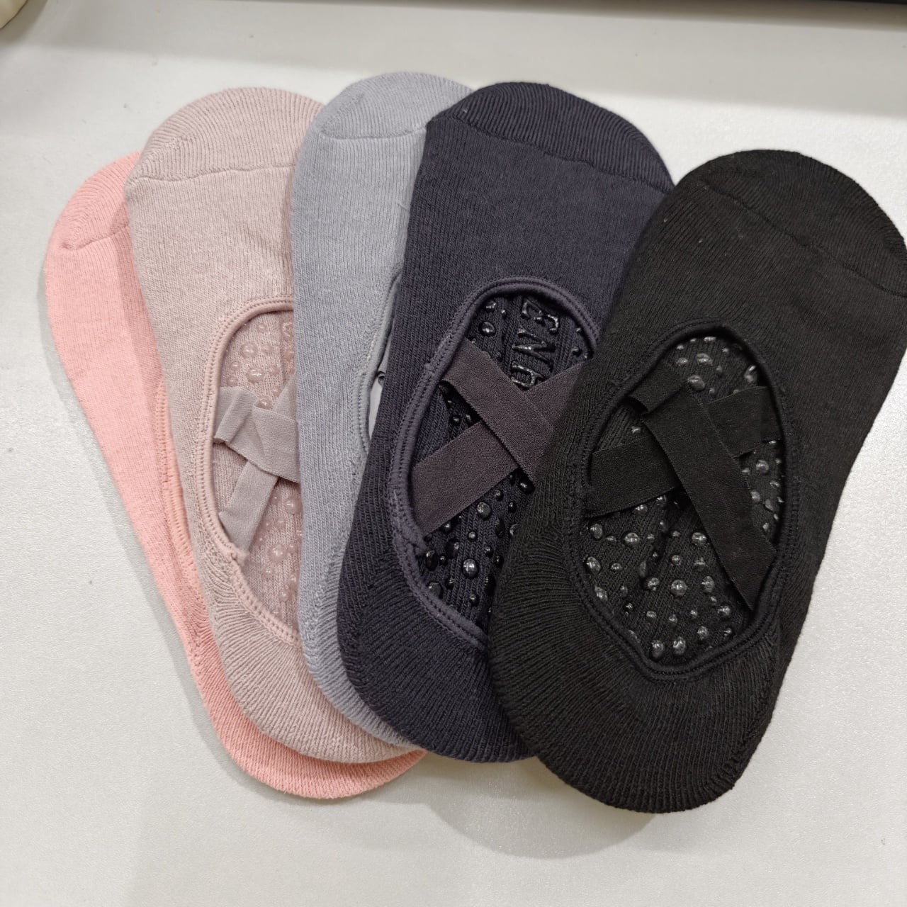 Bocaoying 5-Pair Women's Non-Slip Pilates Socks, Moisture-wicking Grip ...