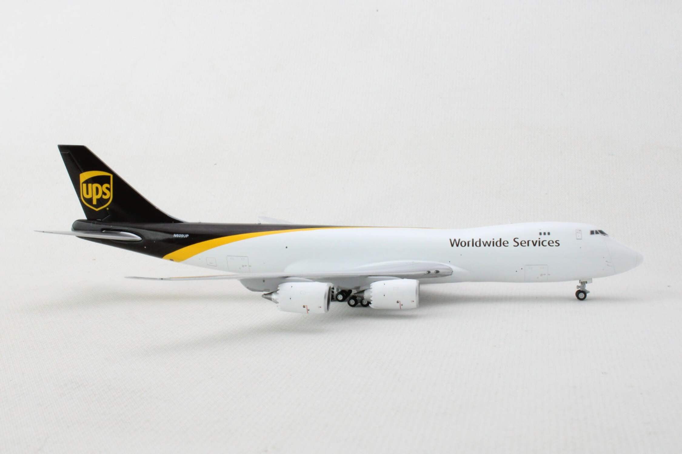Boeing 747-8F Commercial Aircraft "UPS Worldwide Services" White with ...