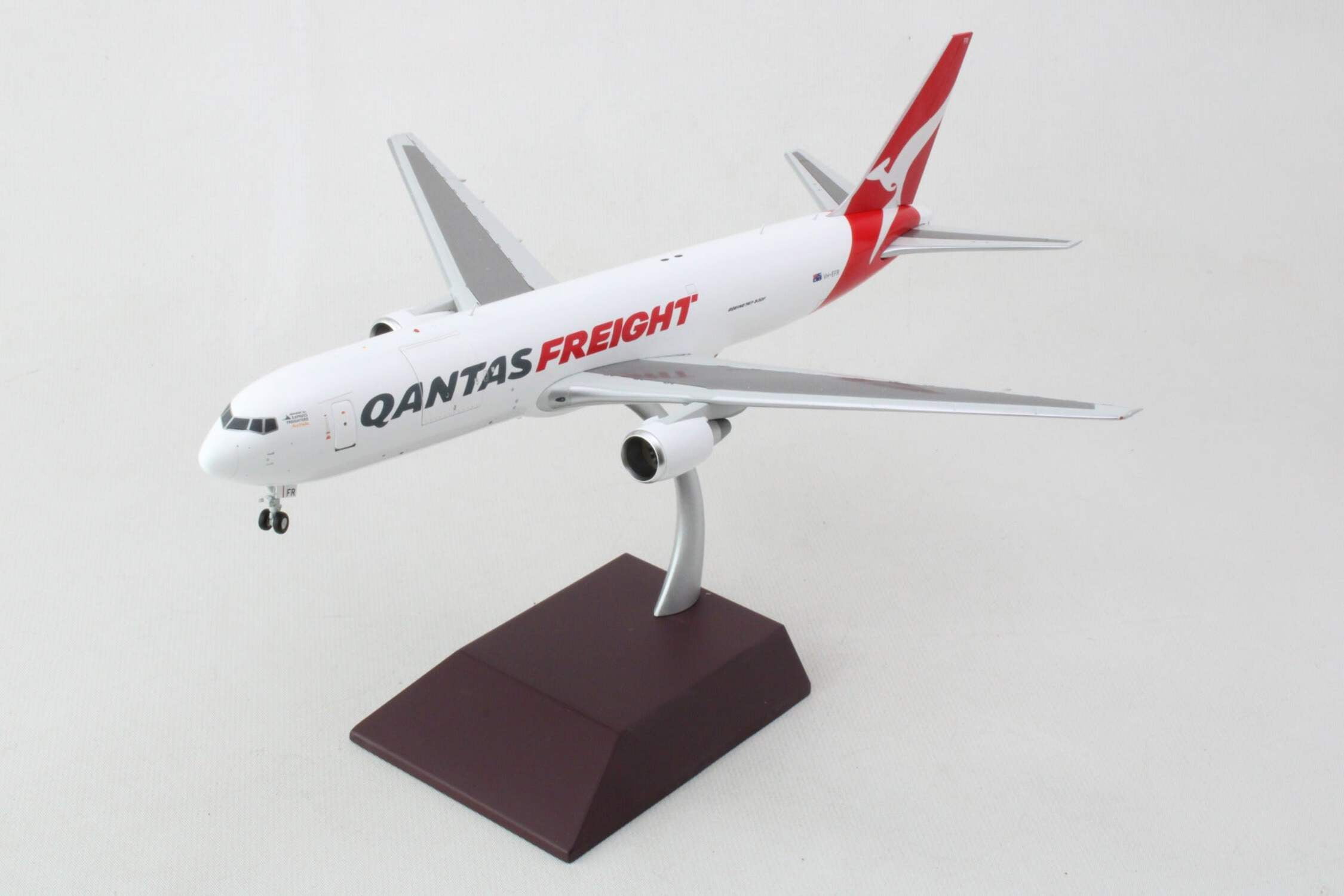 GEMINI200 QANTAS FREIGHT 767-300F 1/200 VH-EFR INTERACTIVE * - Walmart.com