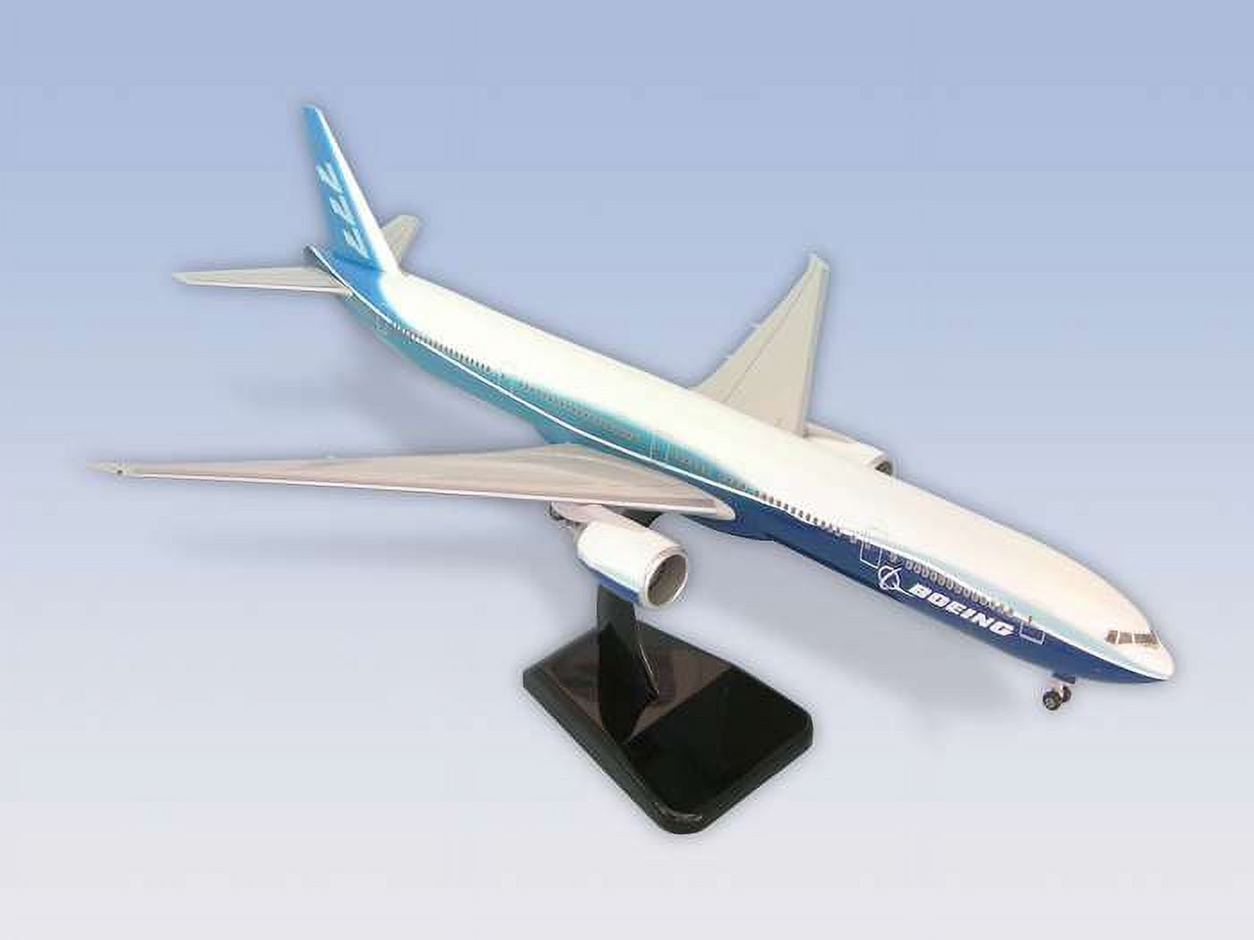 Boeing 777-300ER (1:200) "Dreamliner" - Walmart.com