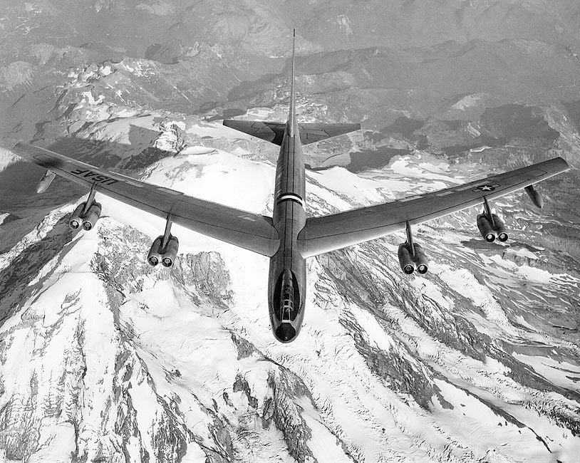 Boeing XB-52 / B-52 Stratofortress in Flight - 20x30 Inch Glossy ...