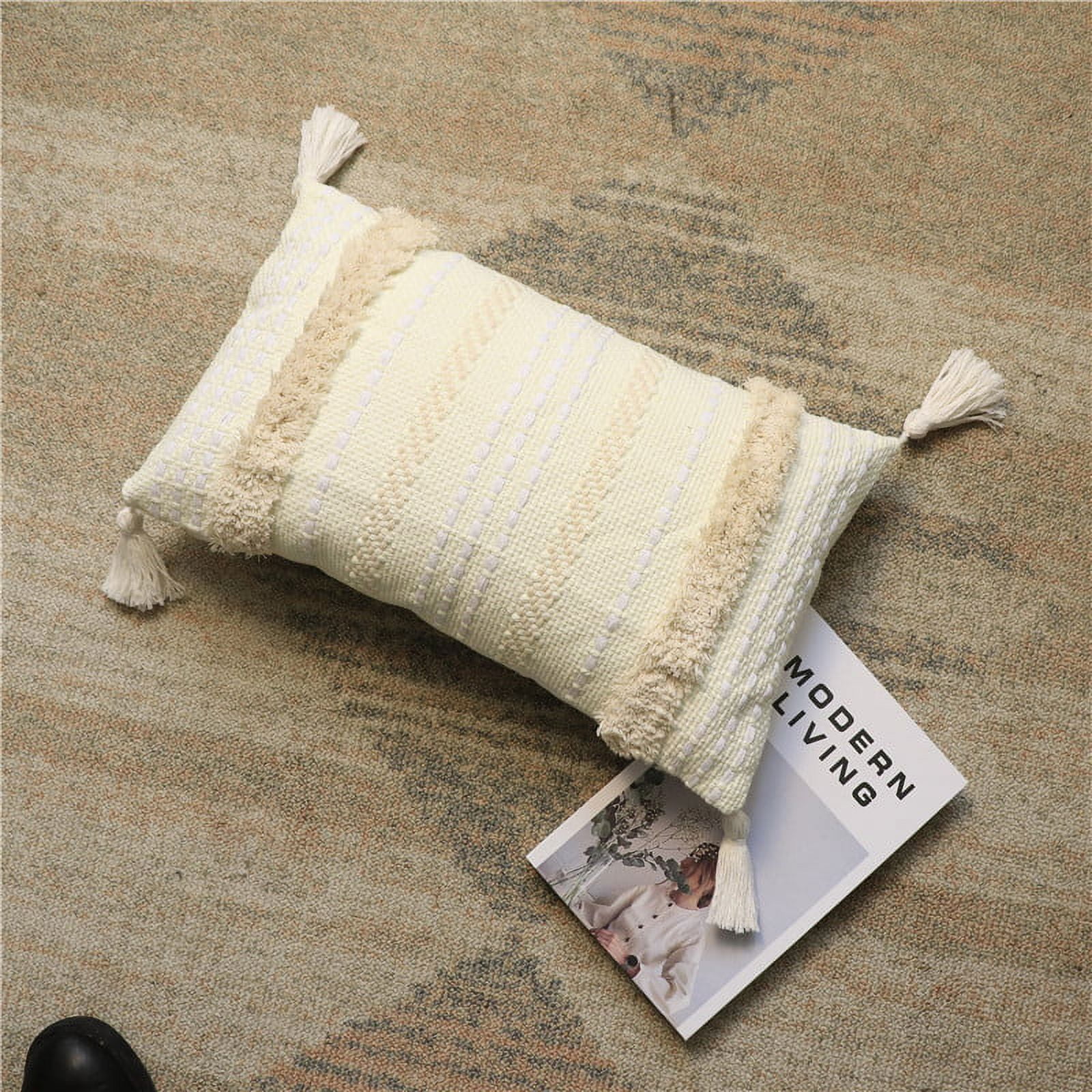 Boho Decorative Throw Pillow Covers, Stylish Boho Design Tufted Tassel ...