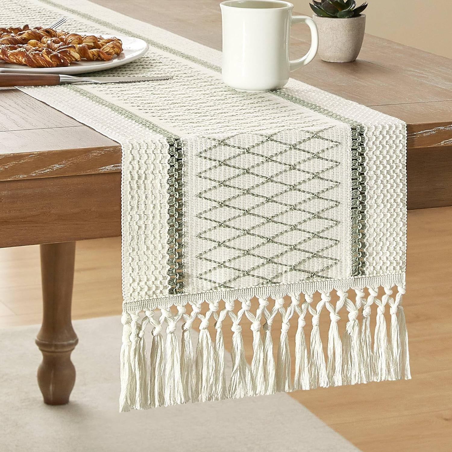 Boho Macrame Table Runner Farmhouse Woven Table Runner with Tassels ...