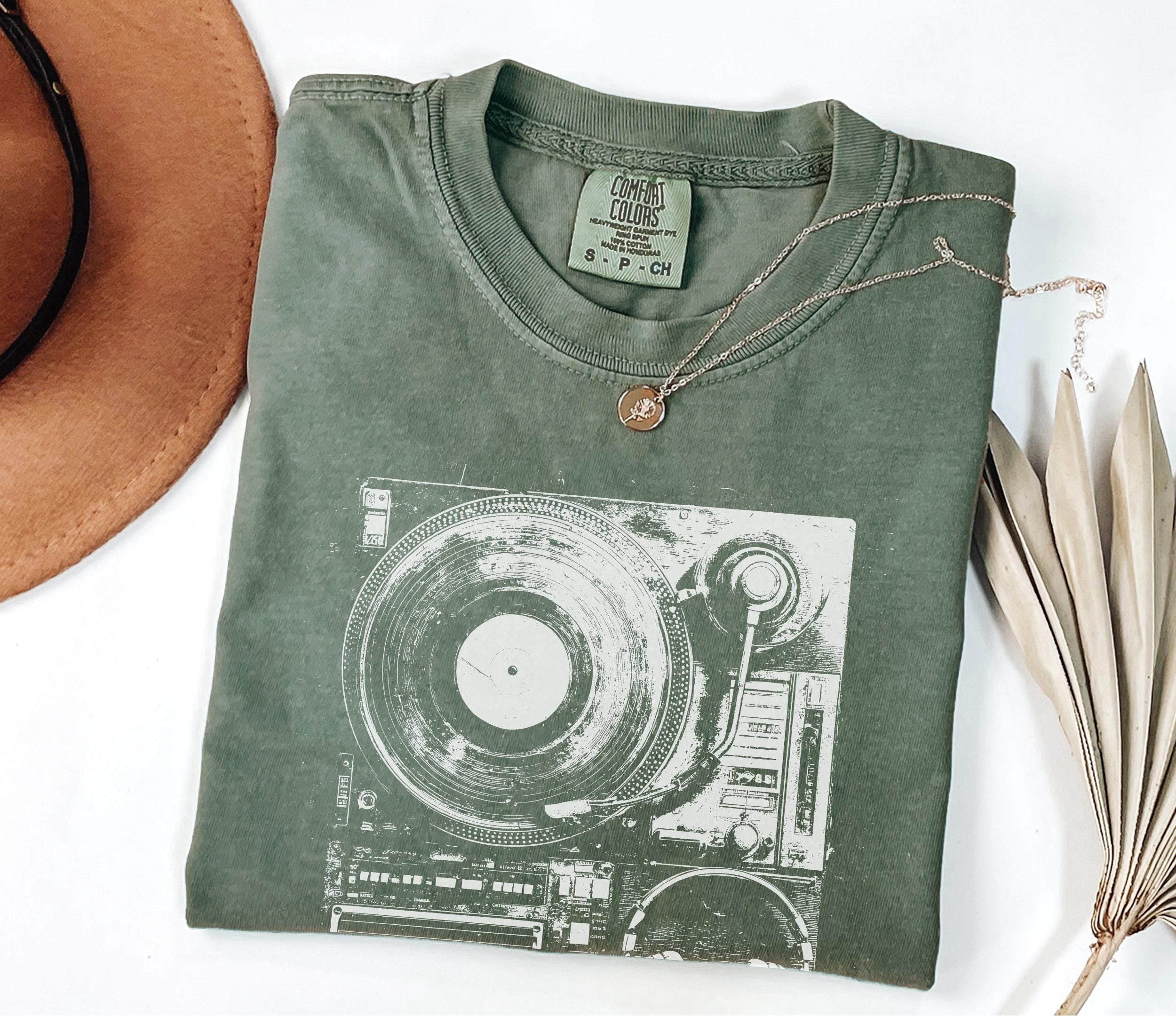 Boho Turntable Vinyl Record Comfort Colors T-Shirt for Music Lovers ...