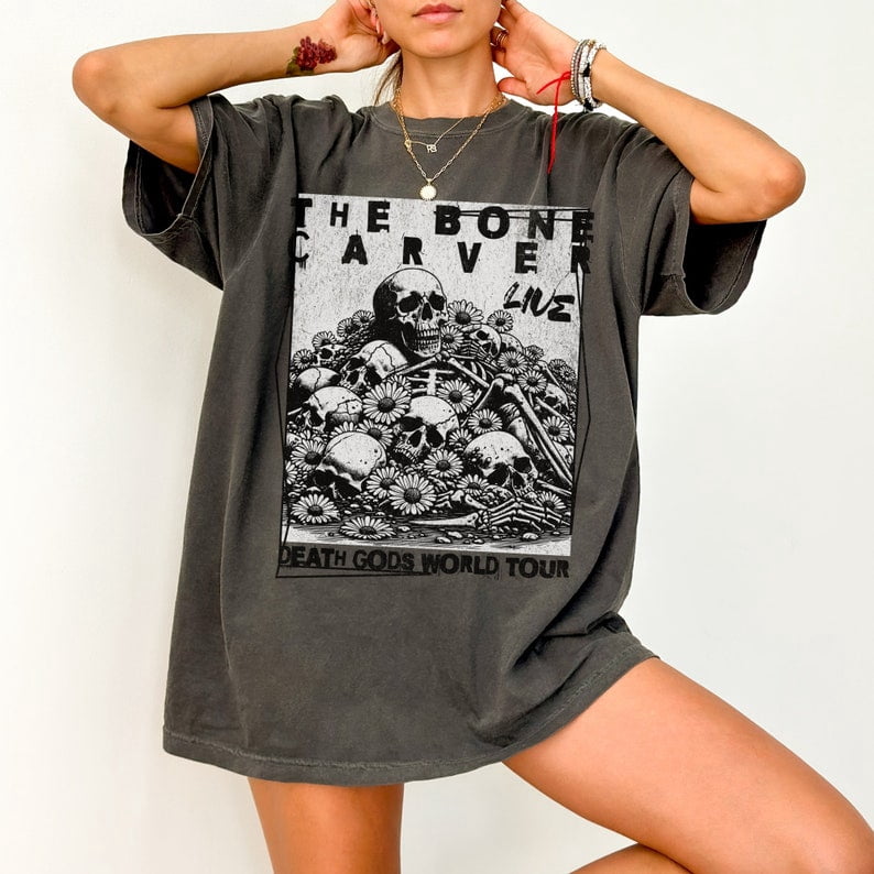 Bone Carver Fantasy Skull T-Shirt, Dark Gothic Skeleton Graveyard ...