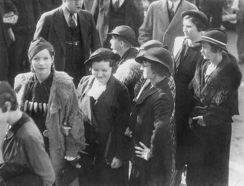 Bonnie And Clyde'S Friends And Relatives Were Sentenced For Harboring ...