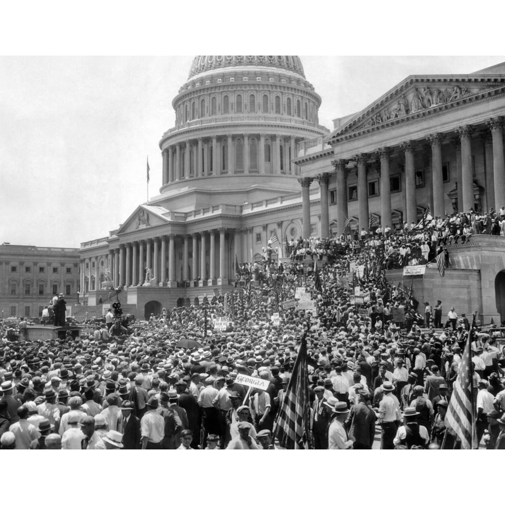 Bonus Army Protesting On The Steps Of The Senate Wing Of The Capitol ...