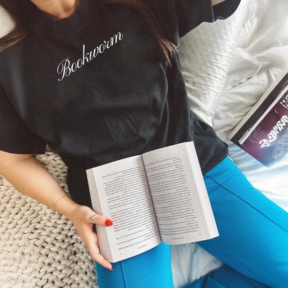 Bookworm Shirt, Book Lover T-Shirt, Bookish Outfit, Book Club Clothing ...