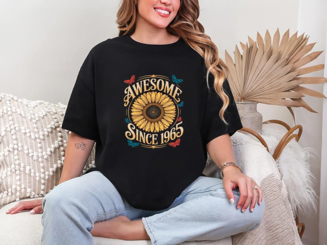 Born in 1965 Funny Sunflower Retro 60th Birthday Vintage Celebration Unisex T-shirt, up to size ...