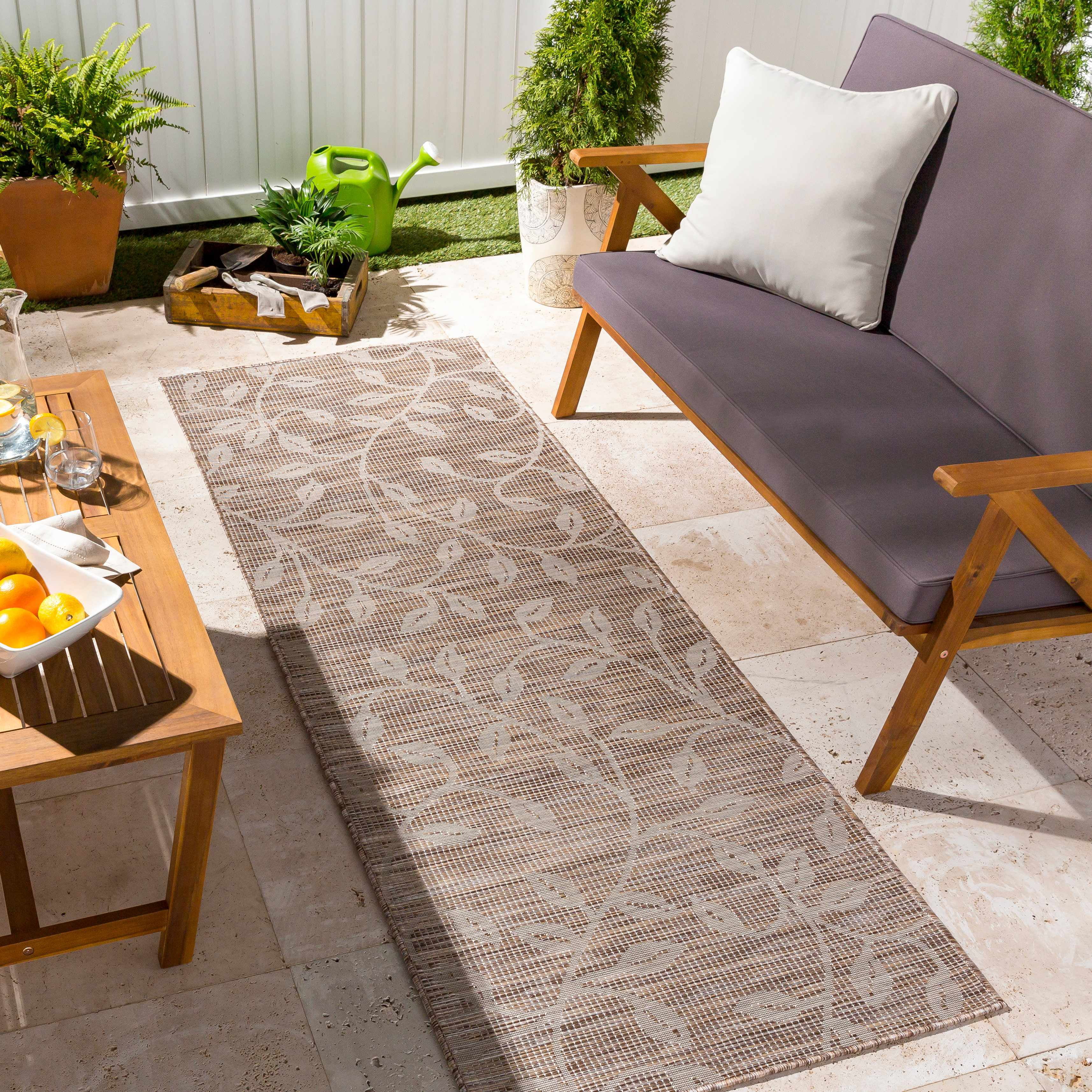 BoutiqueRugs Bernardsville Traditional Runner Rug - Outdoor Safe - Dark ...