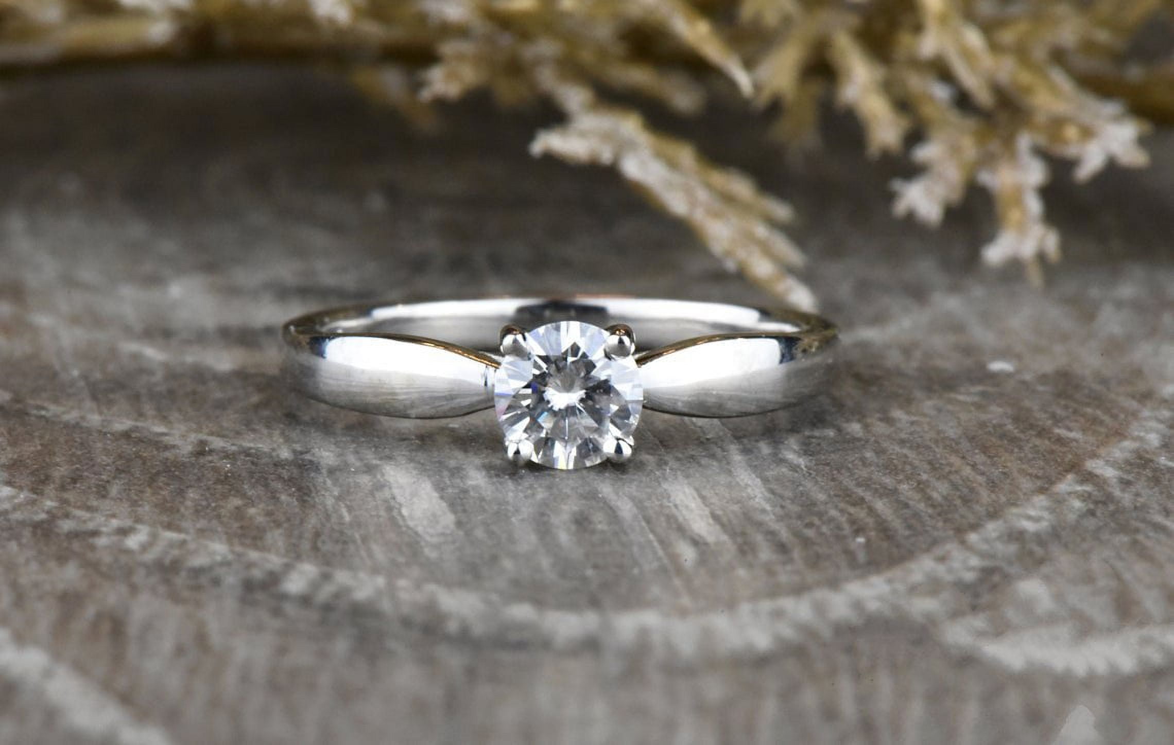 Bow Jewelry 2.02 Ct Round Brilliant Cut Moissanite Ring - 14K White ...