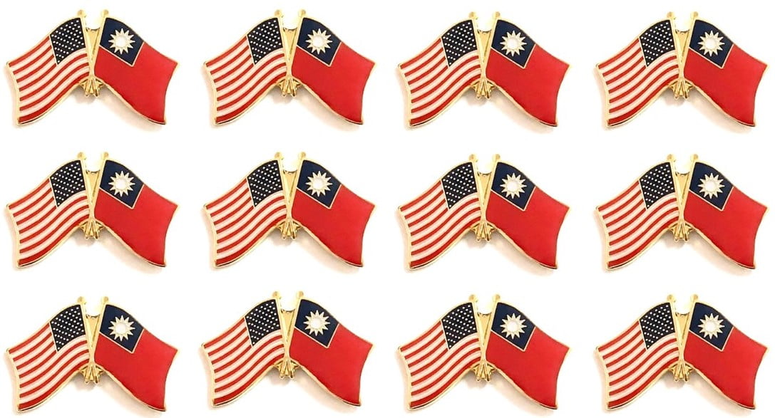 Box of 12 Taiwan & US Crossed Flag Lapel Pins, Taiwanese & American ...