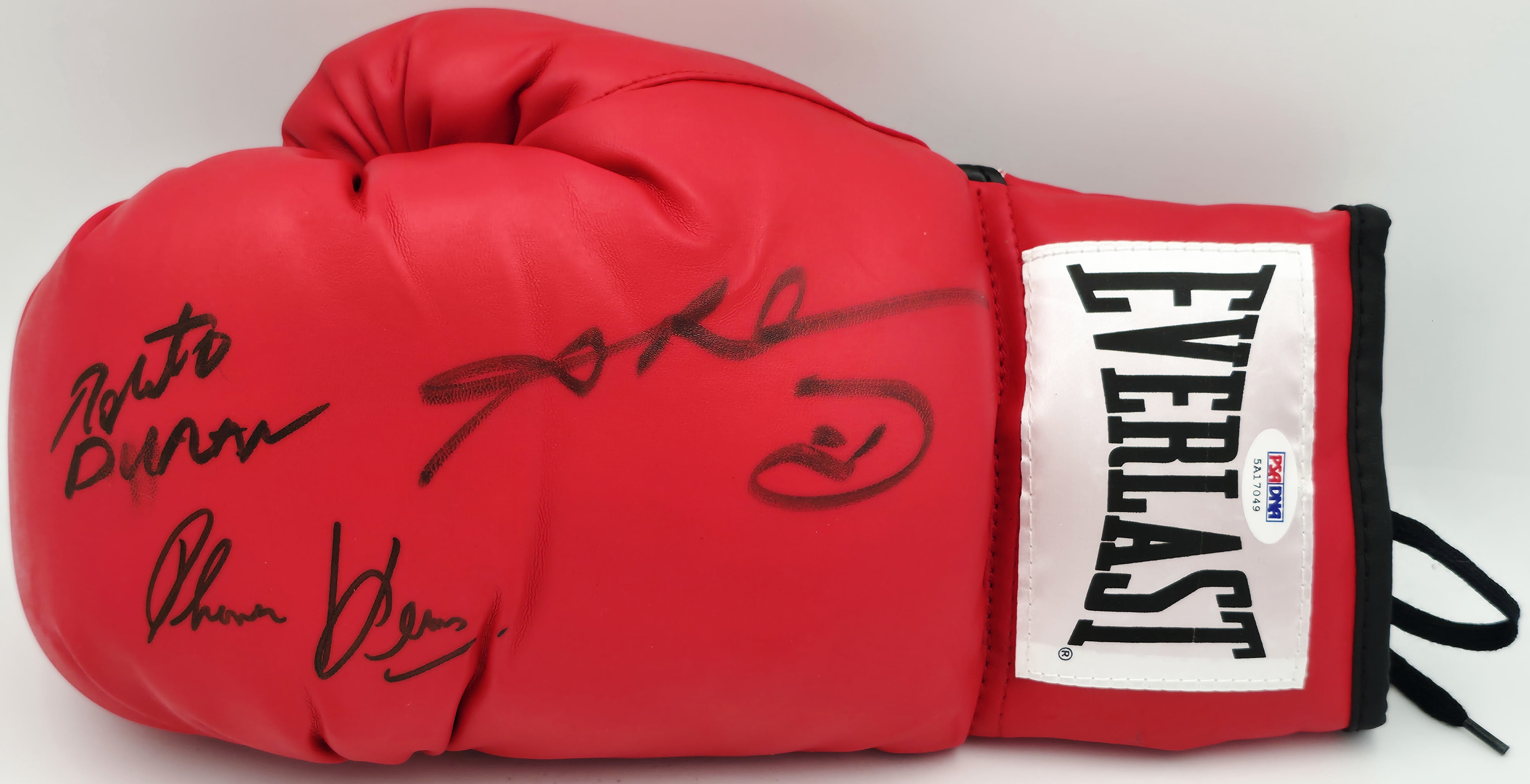 Boxing Greats Autographed Black Everlast Boxing Glove Signed By Sugar ...