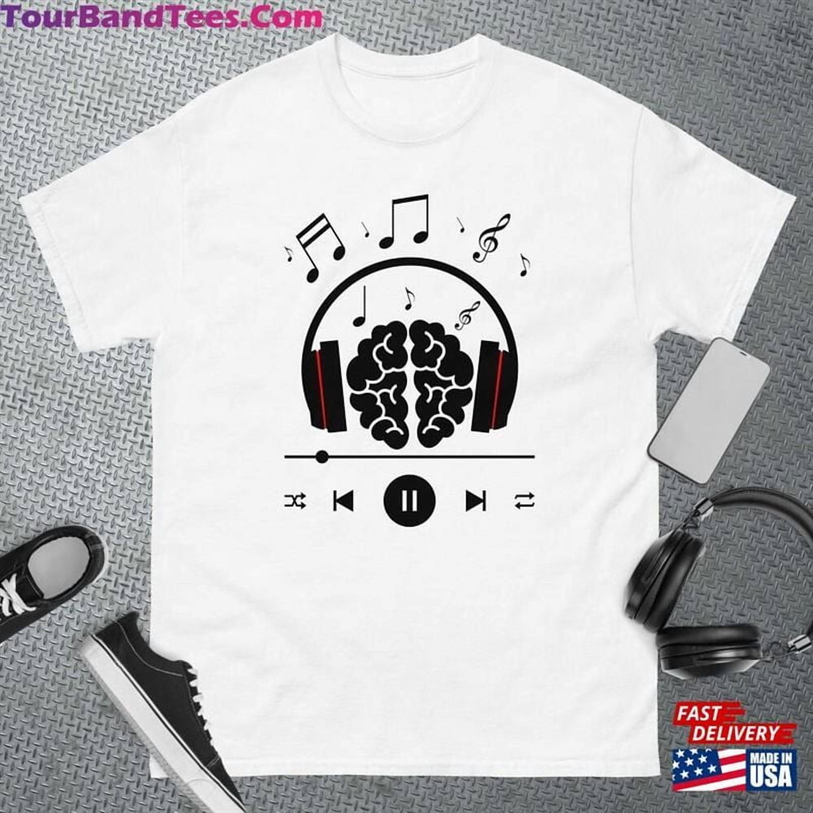 Brain with Headphones Music Lover Graphic Tee Sound Wave Notes ...