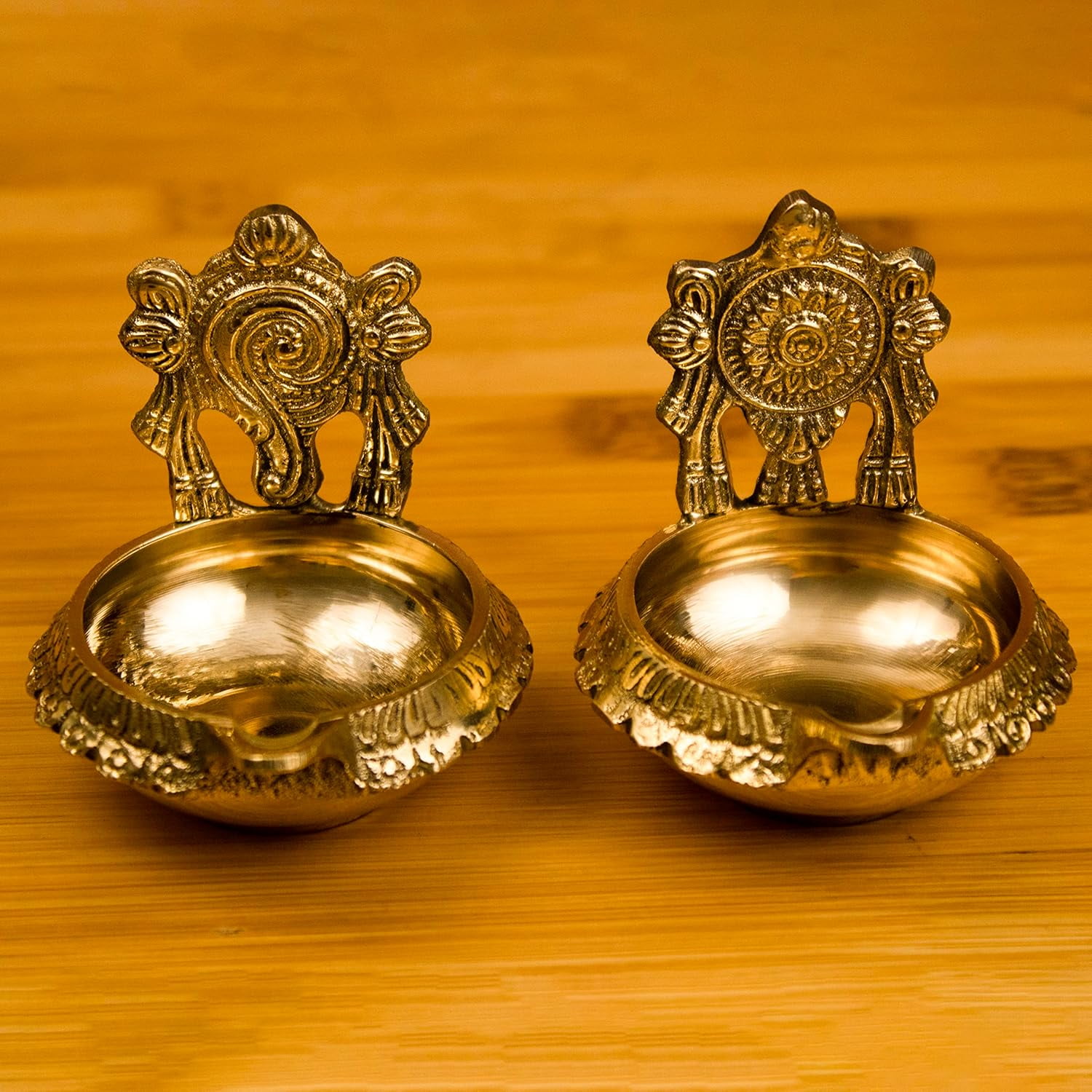 Brass Diya for Puja | Pooja Aarti | Arti Deepak Deepam Oil Lamp for ...