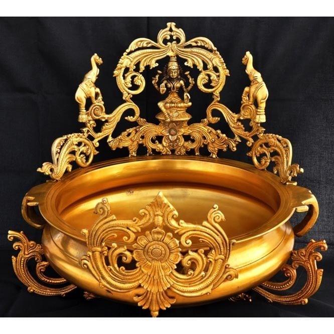 Brass Goddess Lakshmi Hand Carved Urli 13.2kg, Lakshmi Brass Urli ...