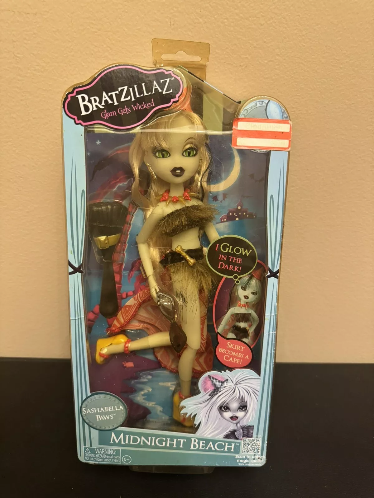 Bratz Bratzillaz - Sashabella Paws Doll - Midnight Beach - Glow In The ...