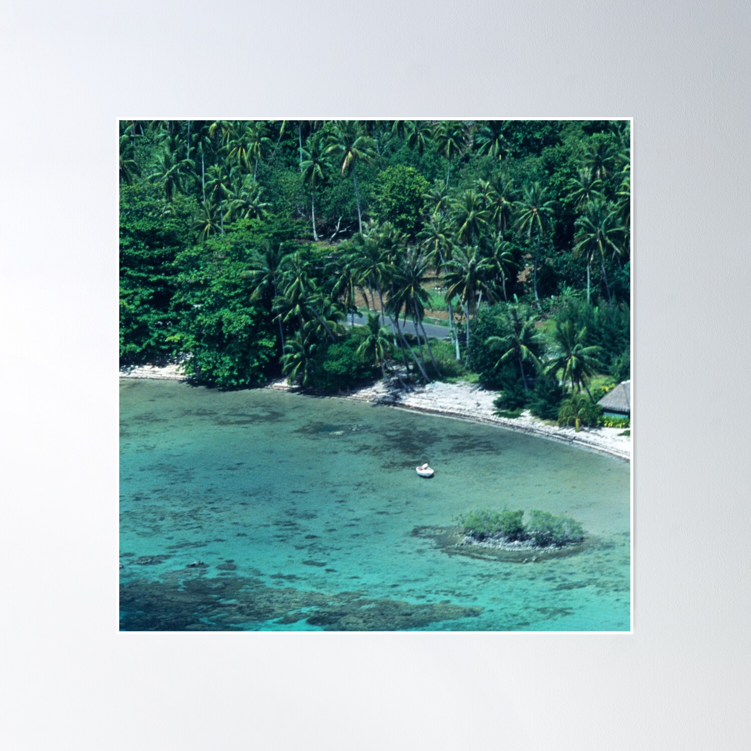 Breathtaking Tropical Shoreline In Spectacular Tahiti, French Polynesia ...