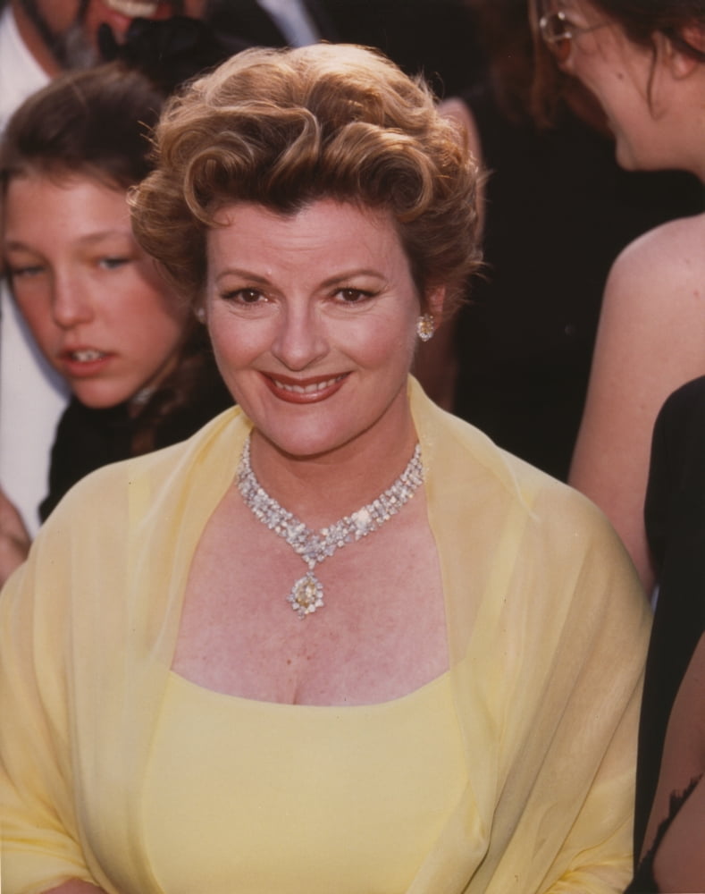 Brenda Blethyn smiling in Yellow Dress Photo Print (8 x 10) - Walmart.com
