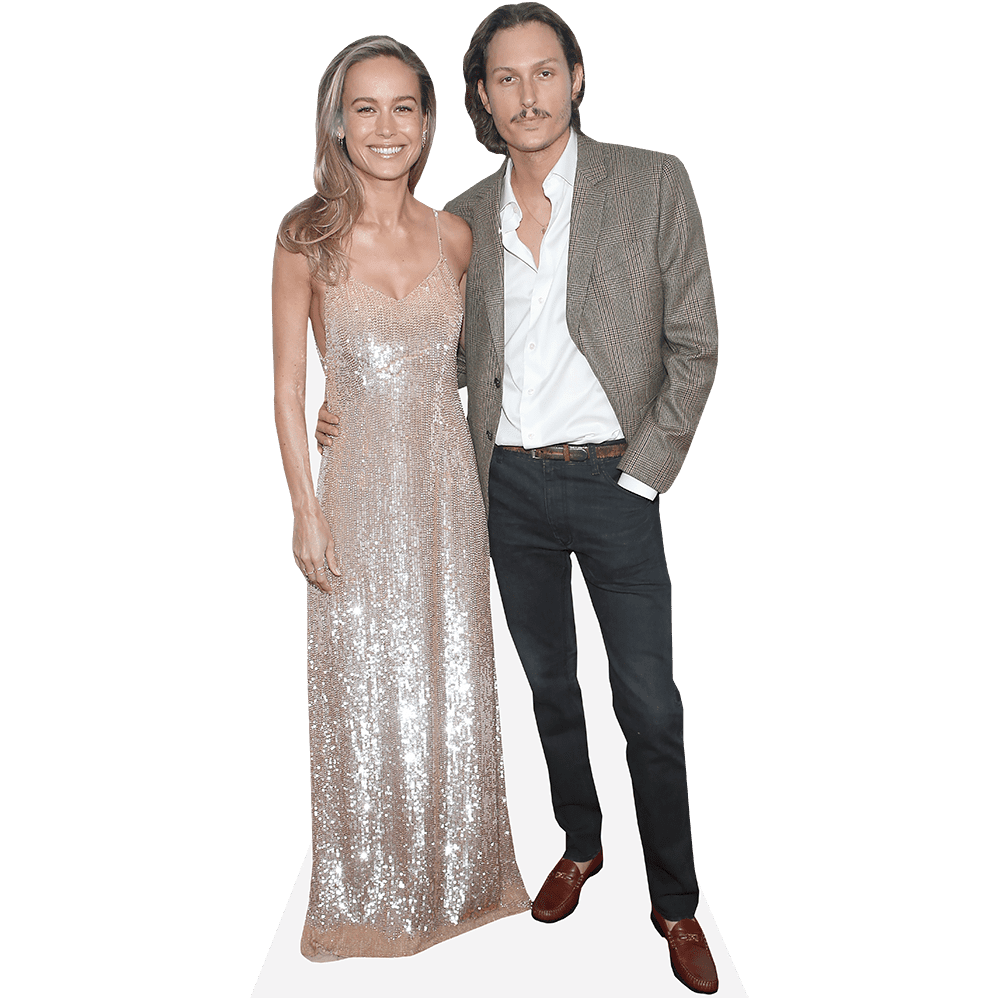 Brie Larson and Bryce Scarlett (Duo 1) Mini Celebrity Cutout Standee ...