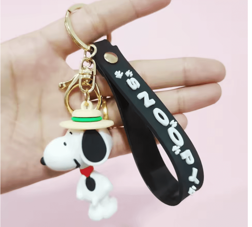 Bright SNOOPY KEYCHAIN - Hat Snoopy . Birthday Party Favors Supplies ...