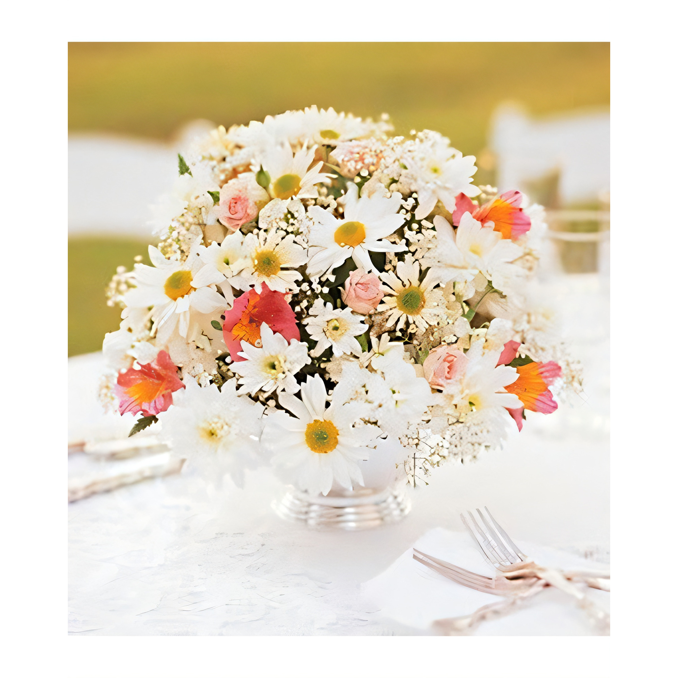 Brigitte's Flowers Galore - Daisy Joy Centerpiece - Standard - Walmart.com
